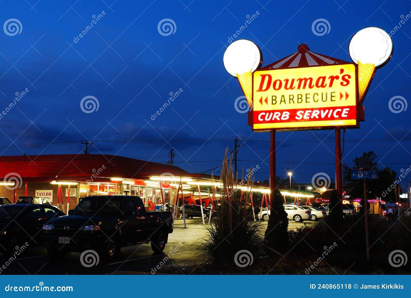 Doumars, Norfolk, VA editorial stock photo. Image of north - 240865118