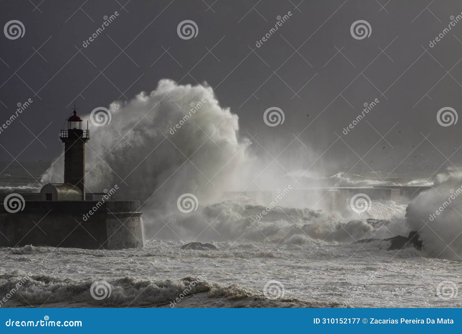 Douro river mouth storm stock image. Image of splash - 310152177