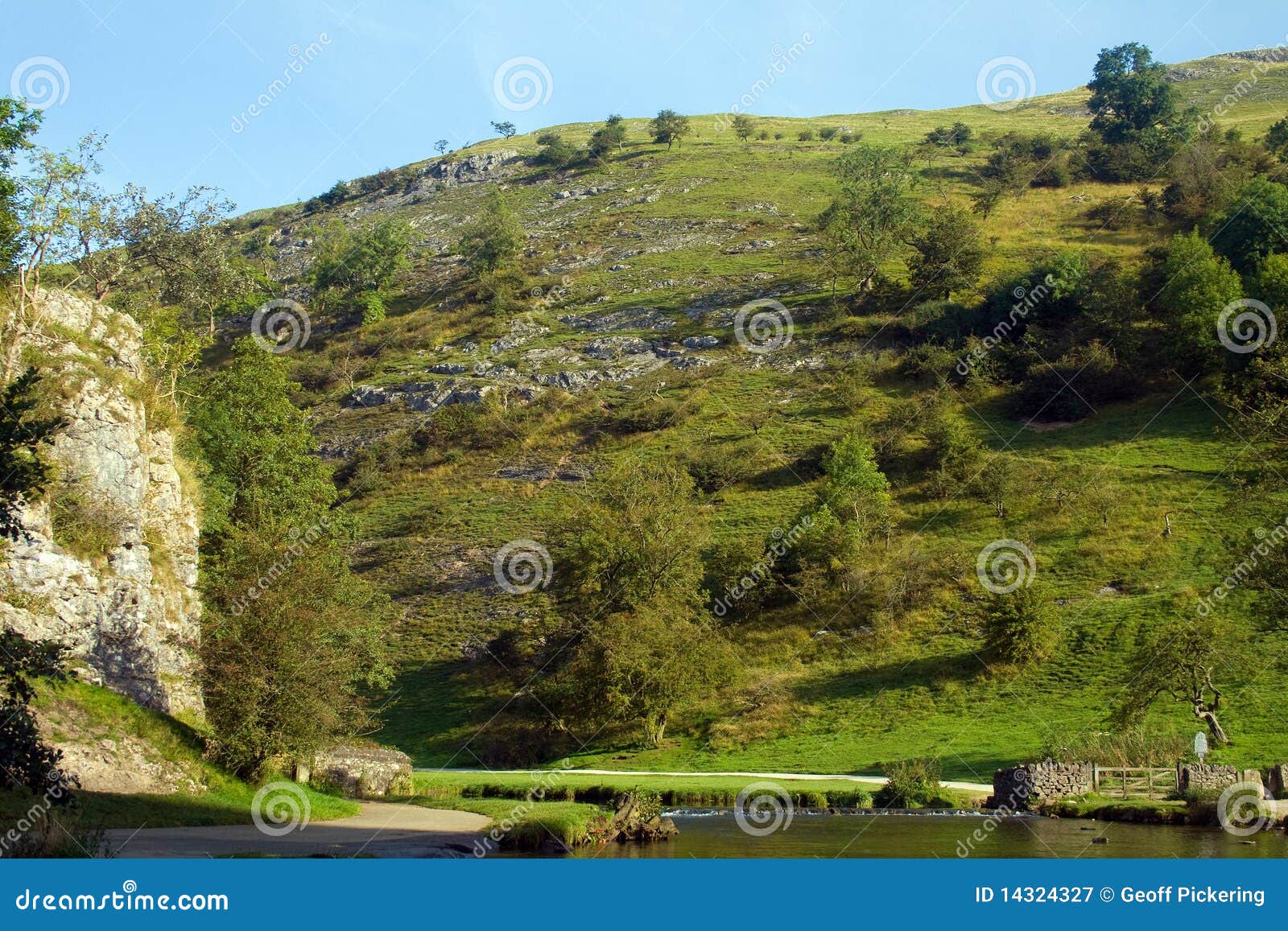 Dovedale stock image. Image of water, limestone, ravine - 14324327