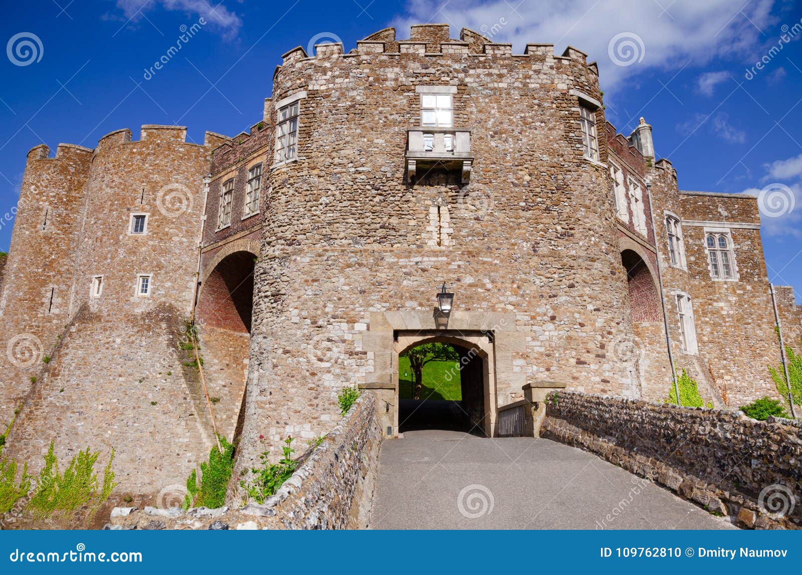 Castle Gateway Foton - Gratis och royaltyfria stockfoton från Dreamstime