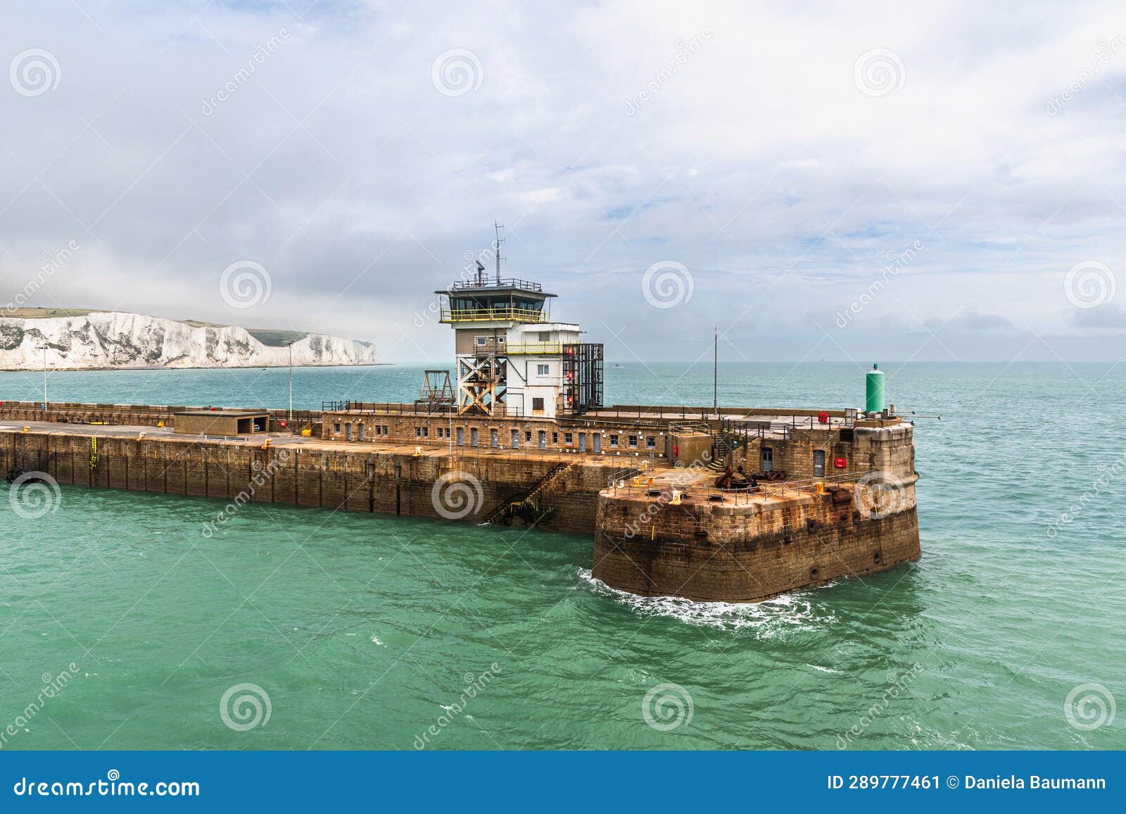 Dover harbor entrance stock image. Image of britain - 289777461