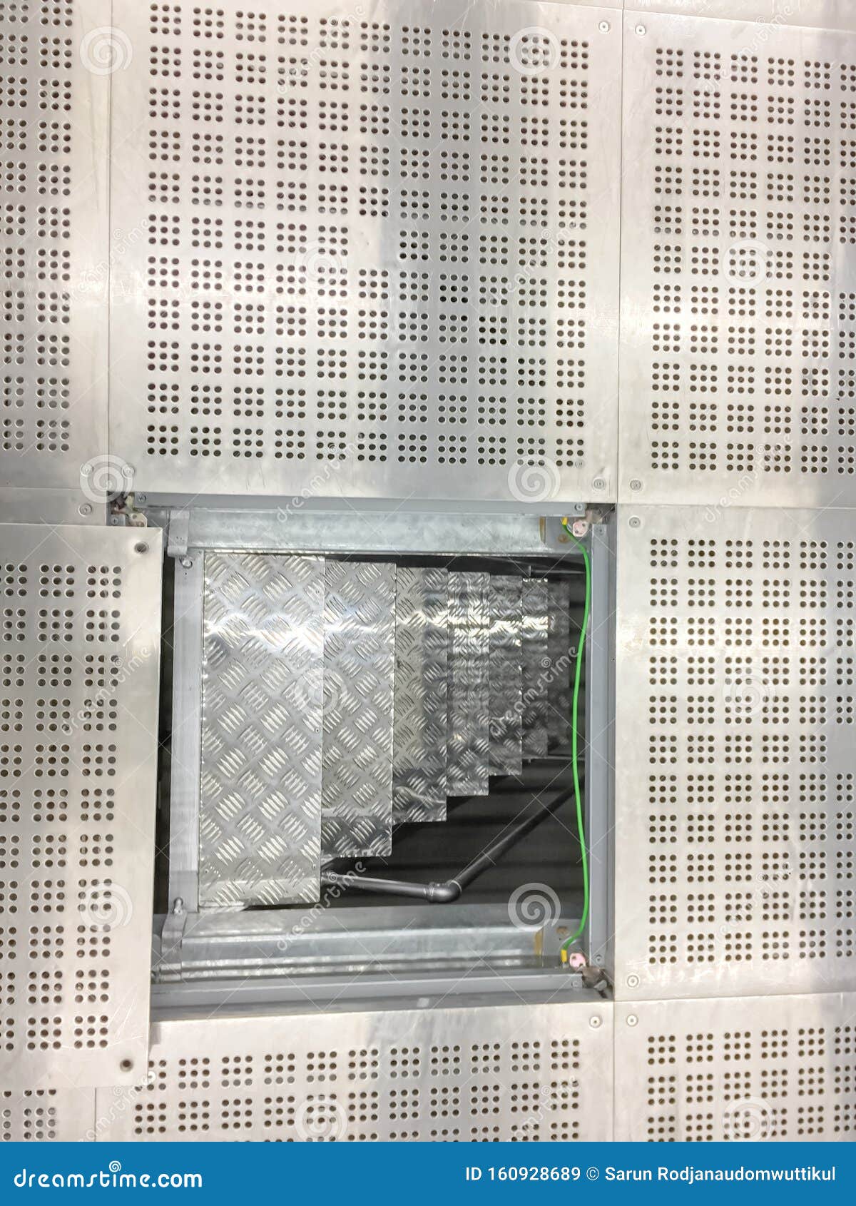 Down To Under Raised Floor at Clean Room Stock Image - Image of ...