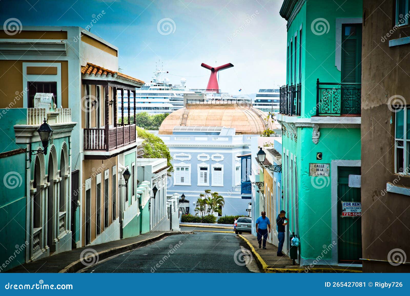 Ship in Puerta Rico editorial photo. Image of neighbourhood - 265427081