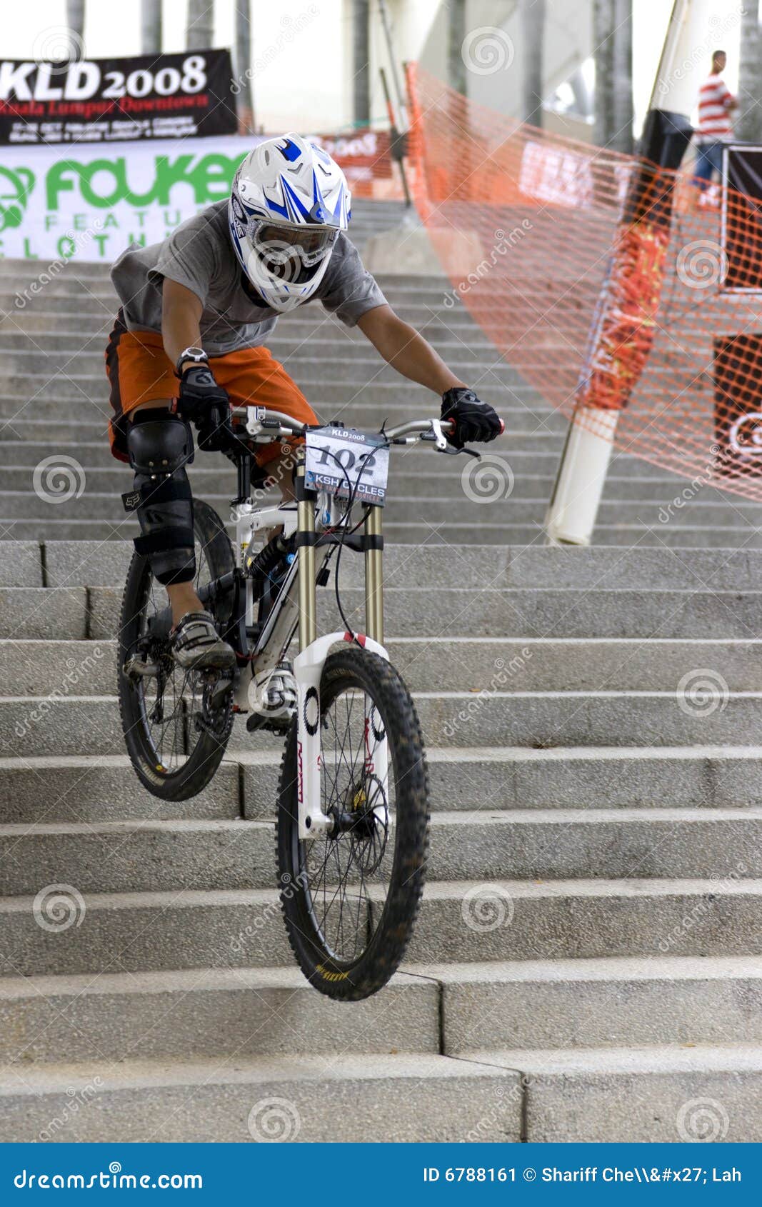 Downhill Bicycle Racing Action Editorial Photo - Image of downtown ...