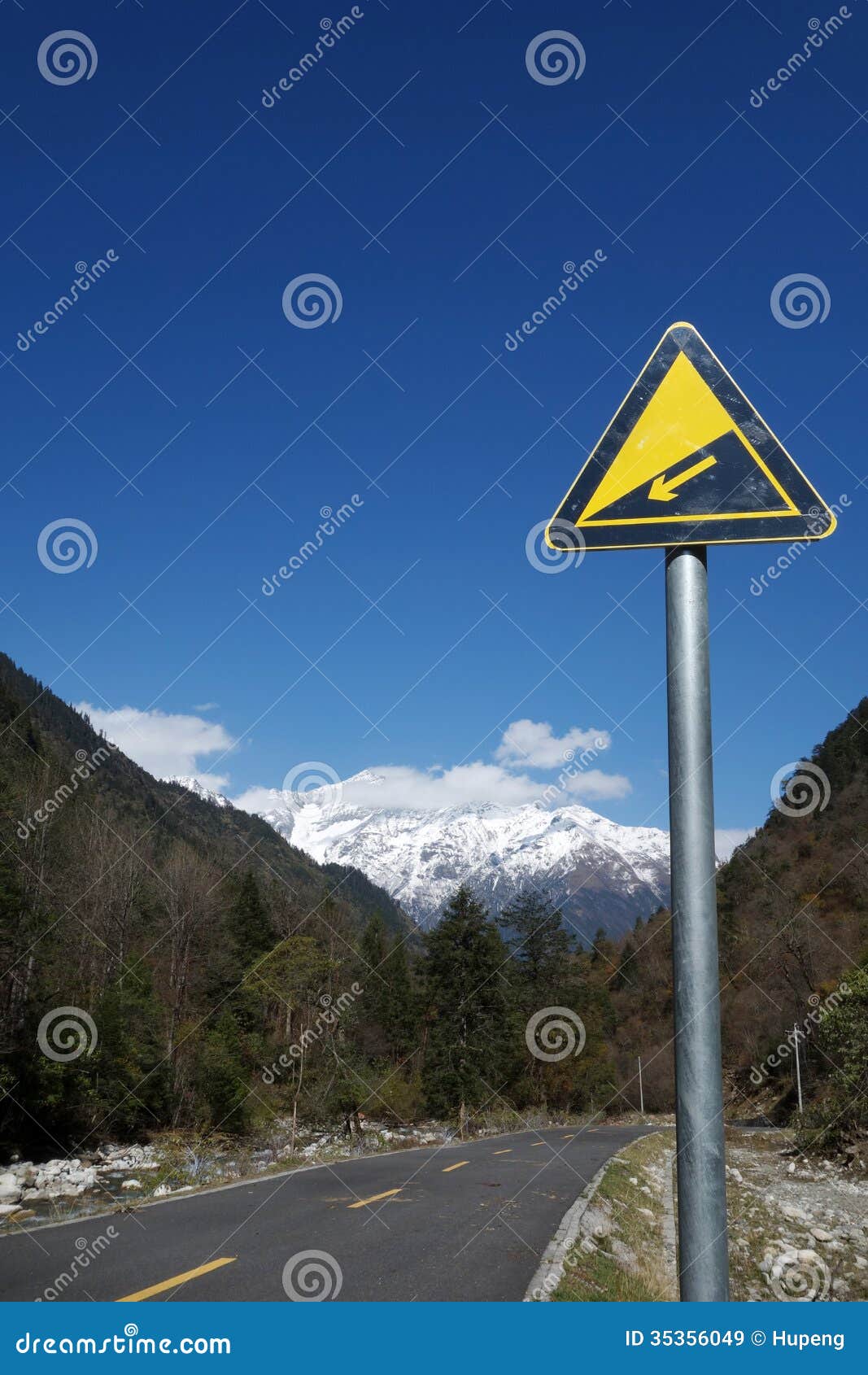 Downhill road sign stock image. Image of border, boundary - 35356049