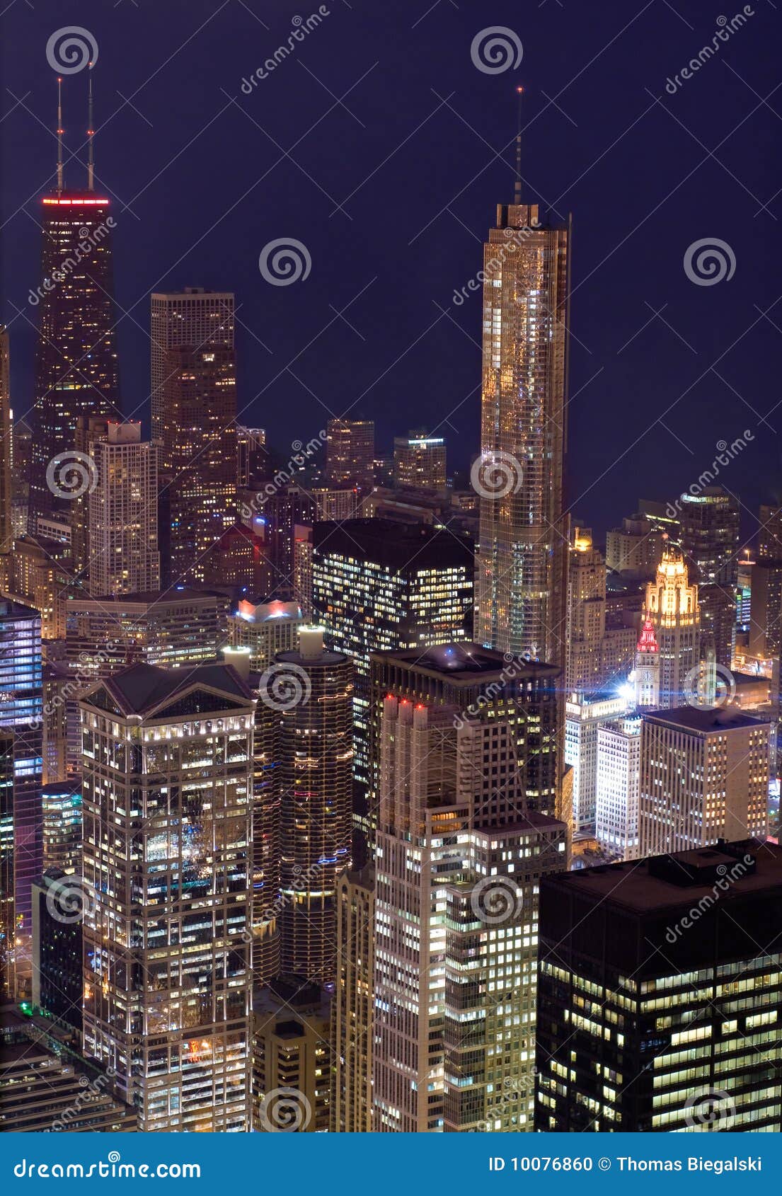 Downtown Chicago stock photo. Image of city, architecture - 10076860