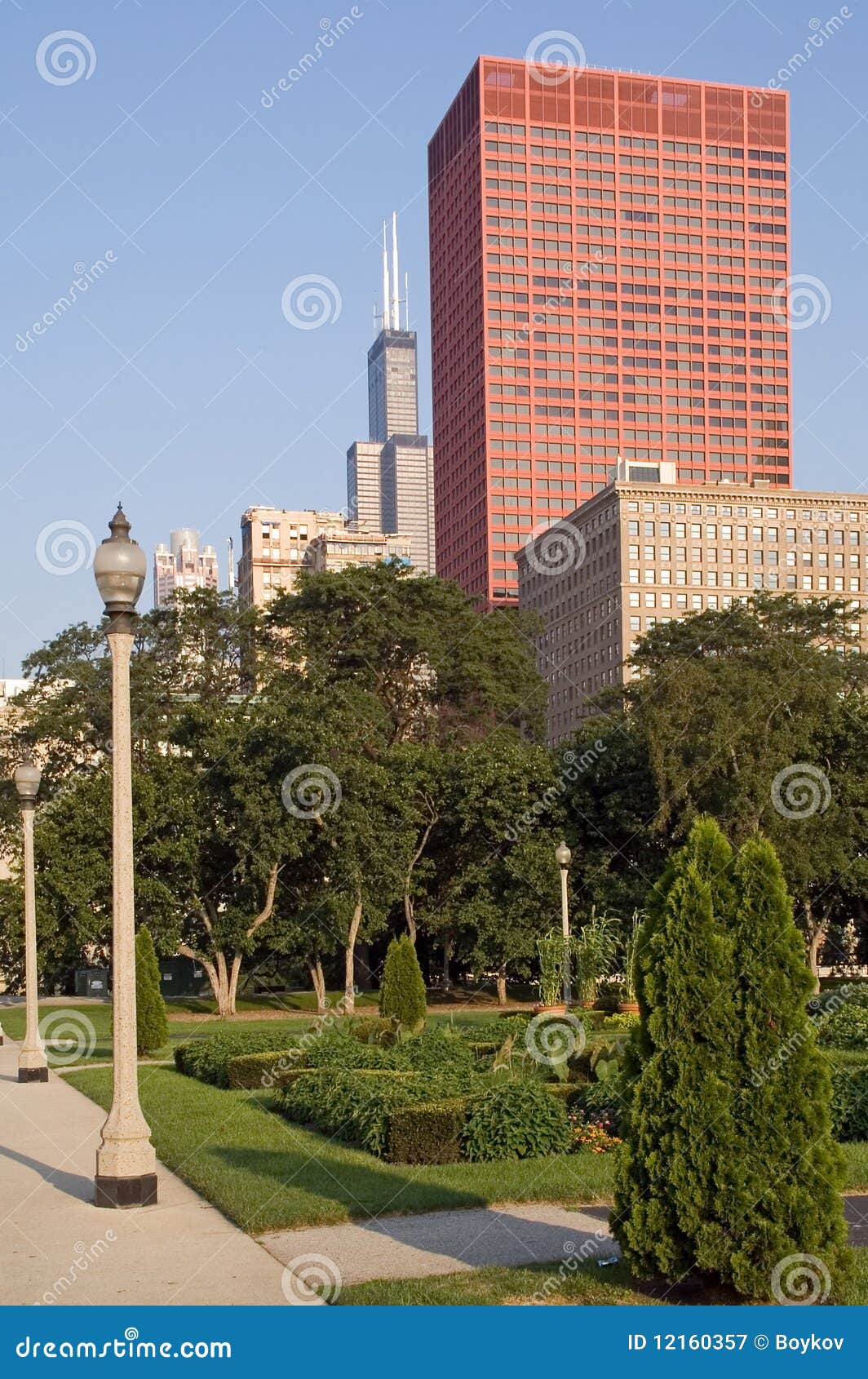 Downtown Chicago in an Early Summer Morning Stock Image - Image of ...