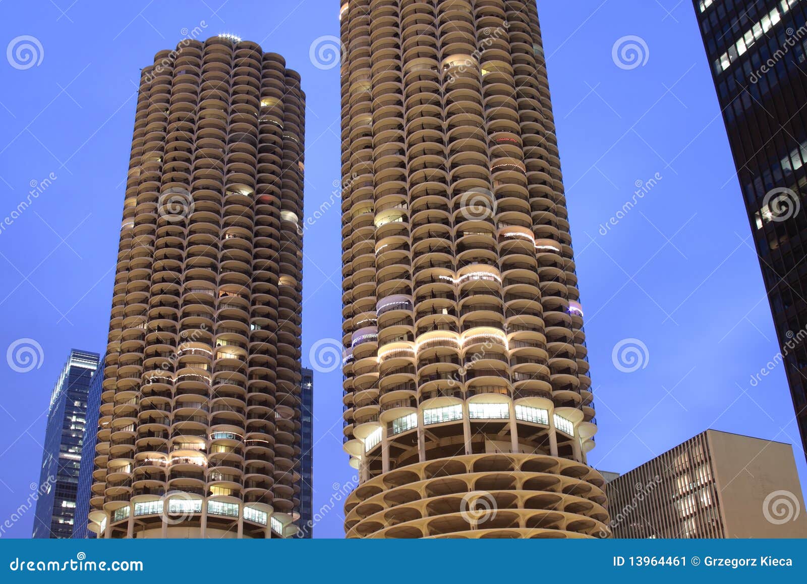 Downtown Chicago - Marina Towers Stock Image - Image of dusk, window ...