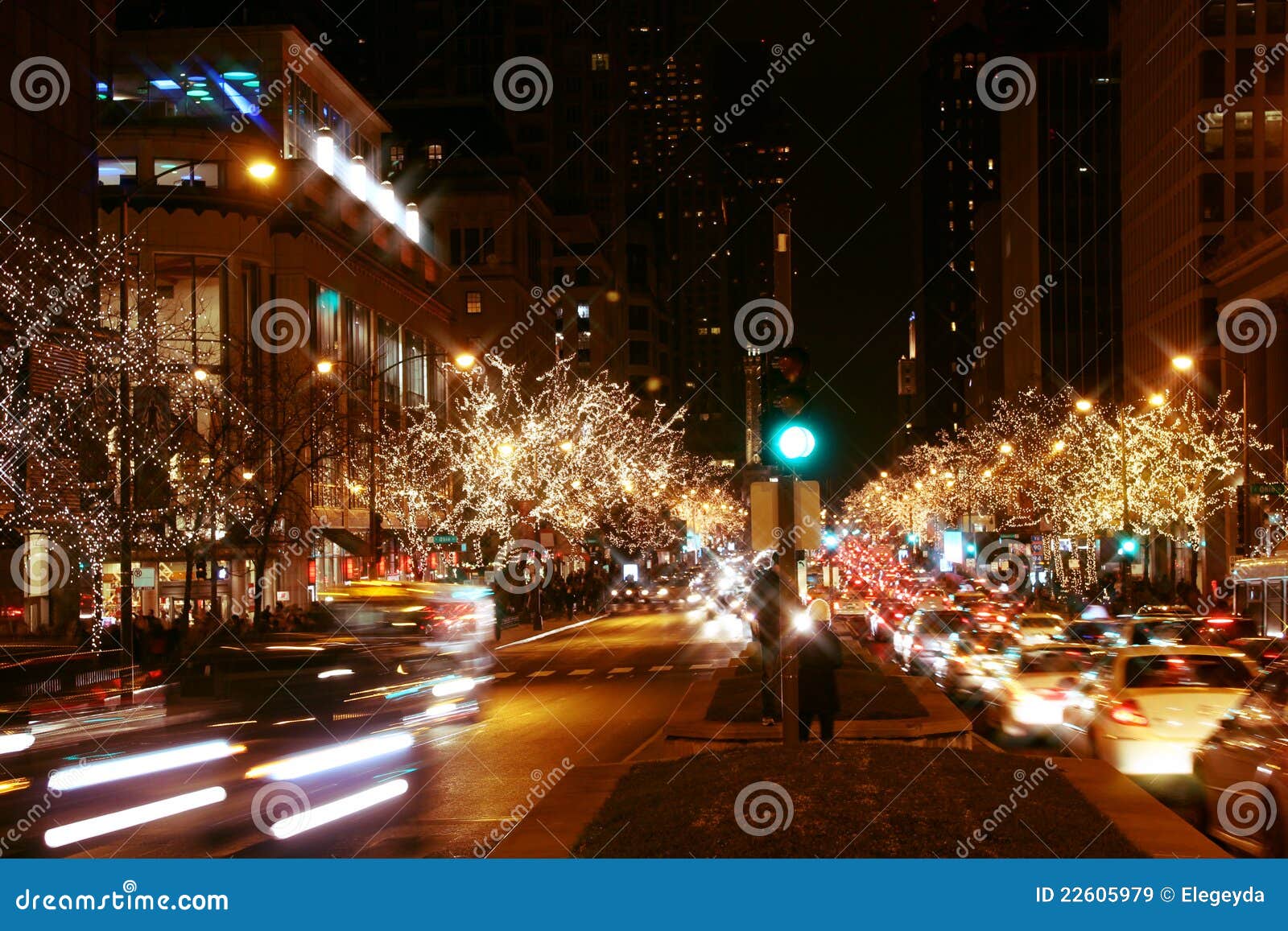 Downtown Chicago at night stock image. Image of brown - 22605979
