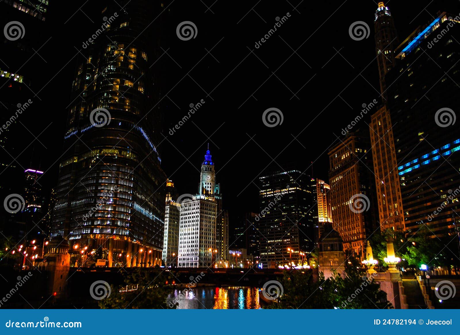 Downtown Chicago Night stock photo. Image of nightskyline - 24782194