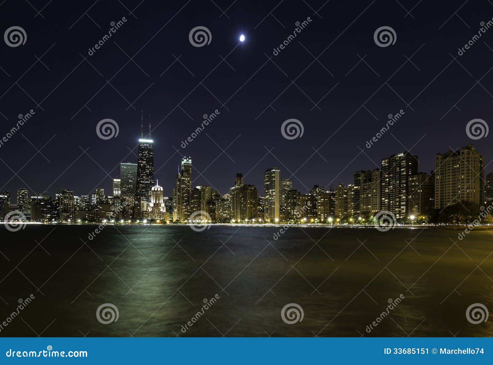 Downtown Chicago at night stock image. Image of chicago - 33685151