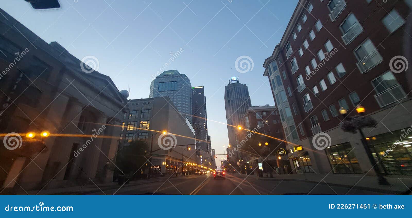 Downtown Columbus Ohio Sunset Editorial Photo - Image of roof ...