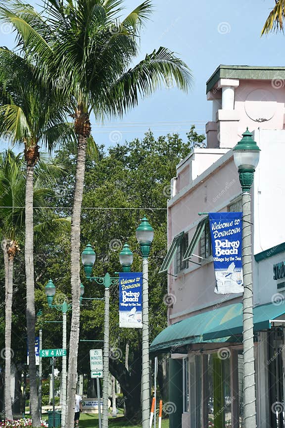 Downtown Delray Beach in Florida Editorial Photography - Image of ...
