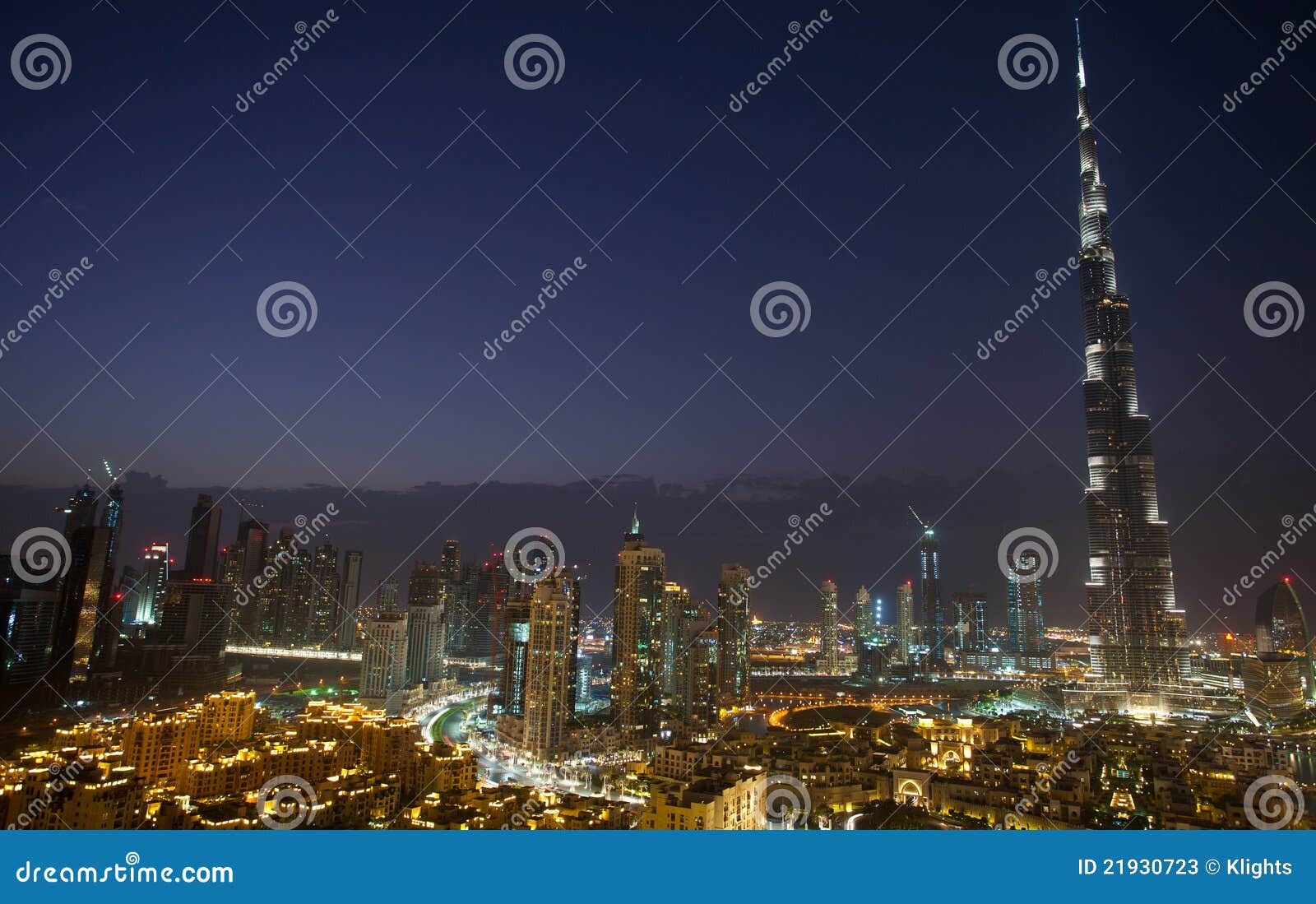 Downtown Dubai night scene stock image. Image of cityscape - 21930723