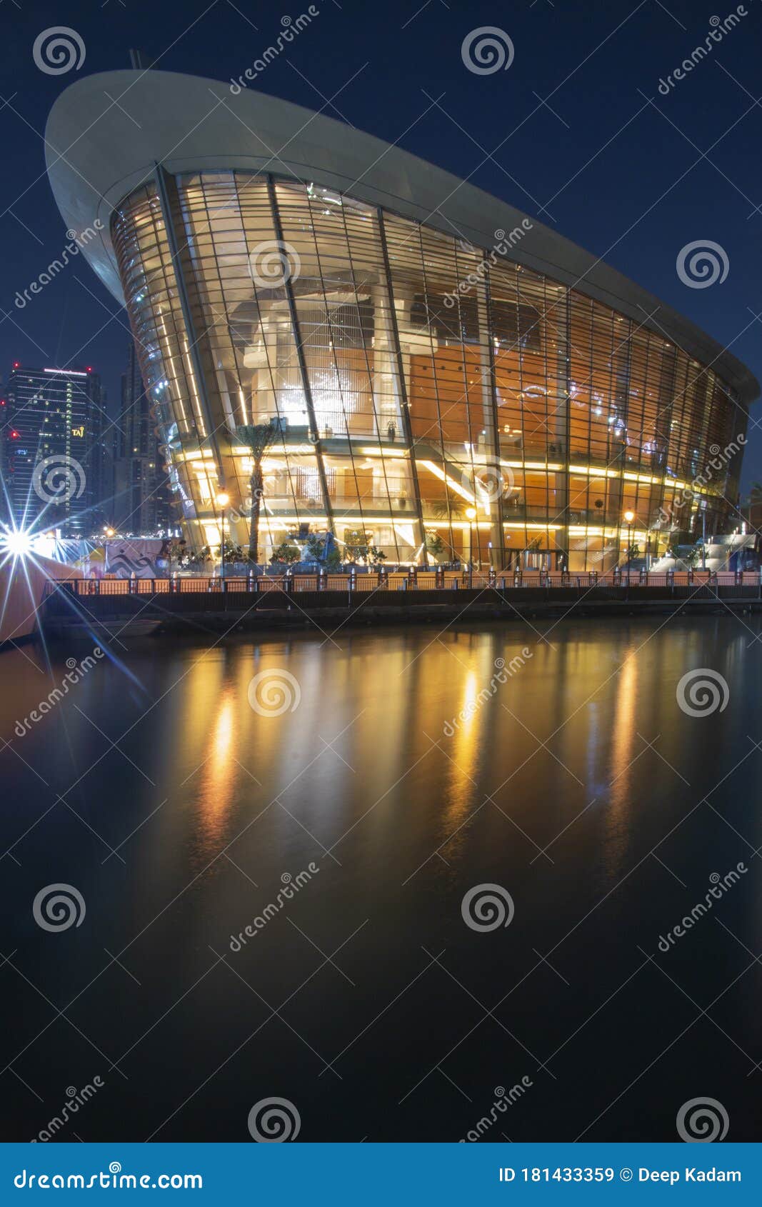 The Downtown Dubai Opera House Editorial Stock Image - Image of finance ...