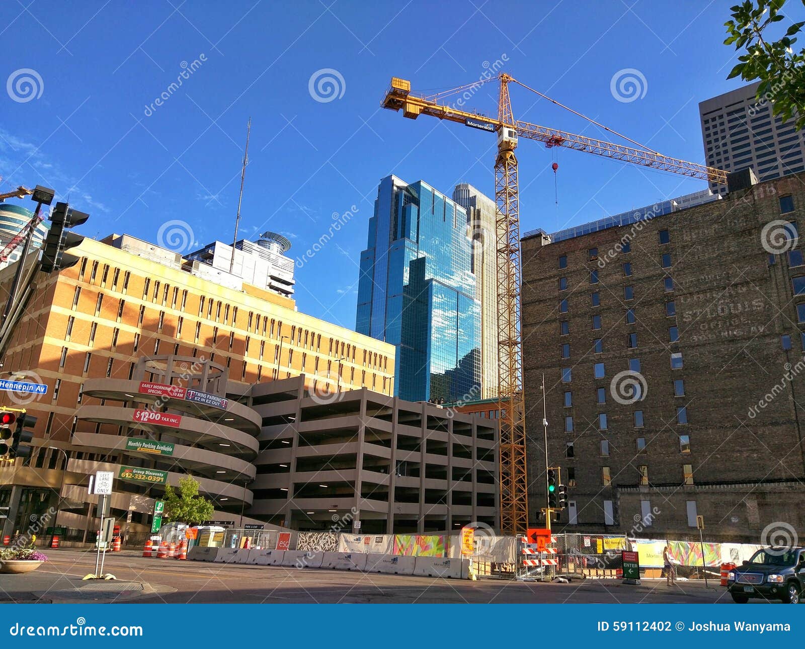 Downtown Minneapolis editorial photography. Image of crane - 59112402