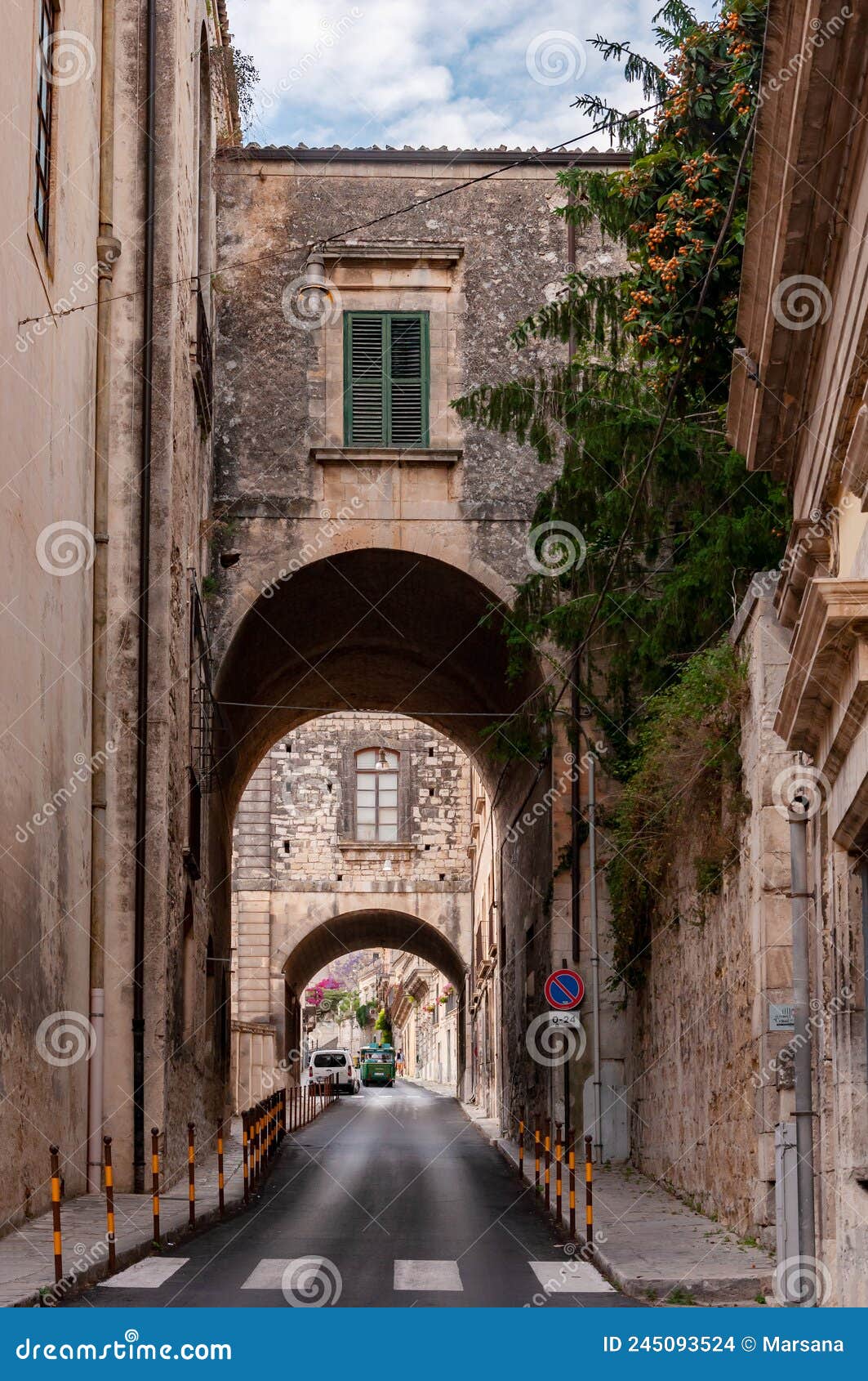 Modica Downtown editorial stock image. Image of pedestrian - 245093524