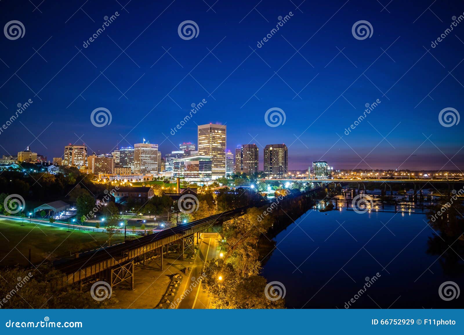 Downtown Richmond, Virginia Skyline Stock Image - Image of urban, long ...