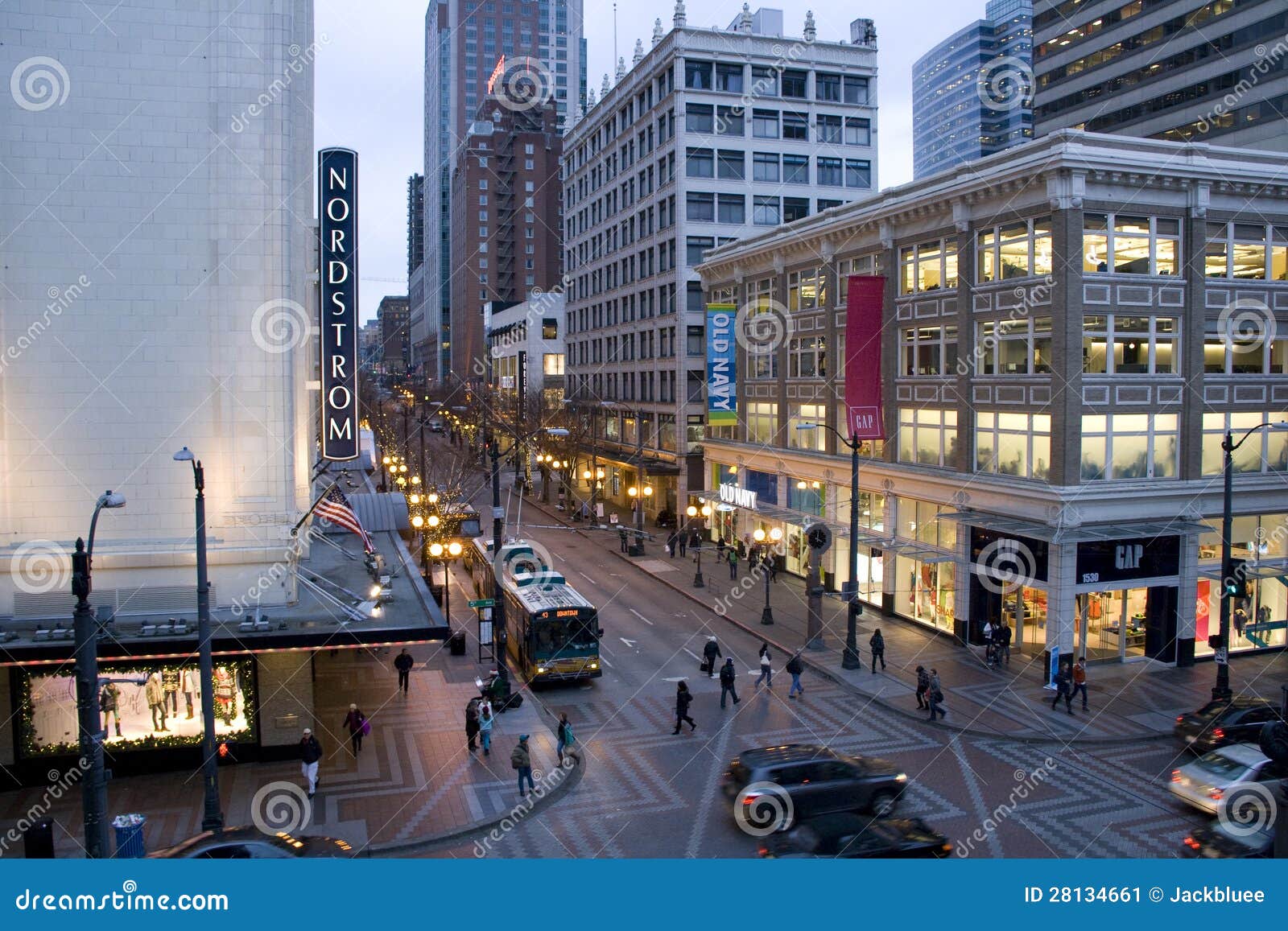 Downtown Seattle in the Evening Editorial Photo - Image of cityscape ...