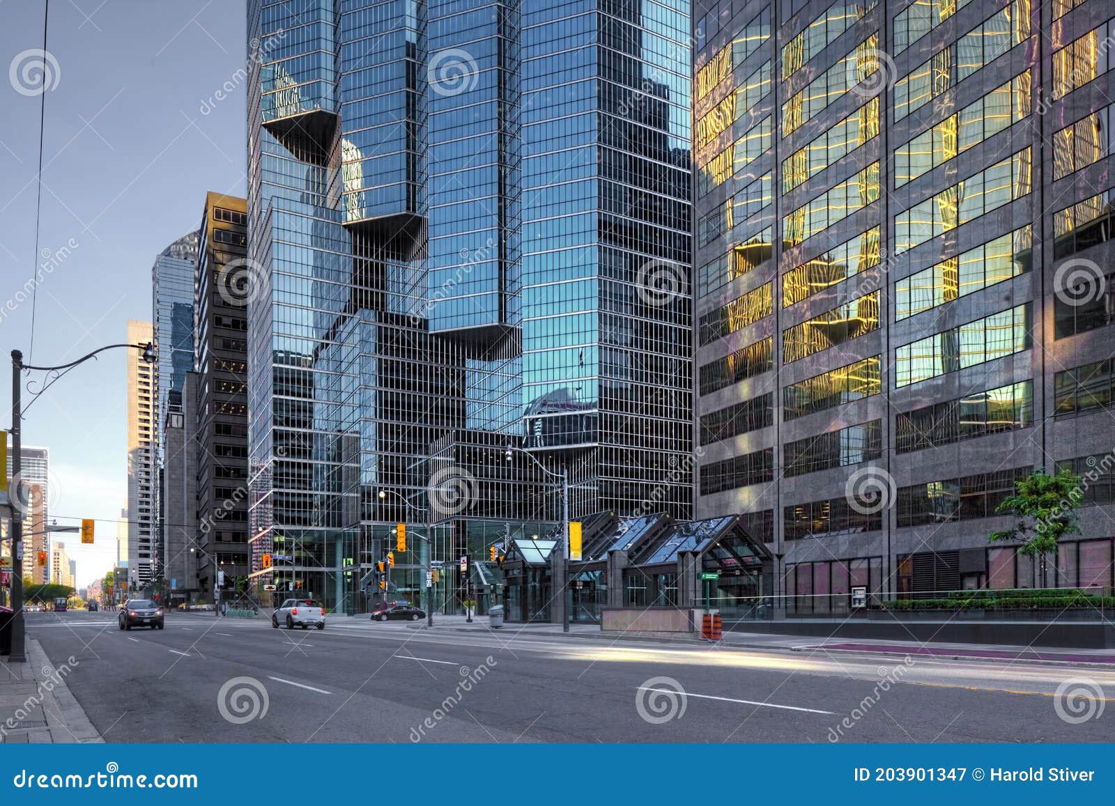 Downtown Toronto, Canada Street Scene Editorial Photography - Image of ...