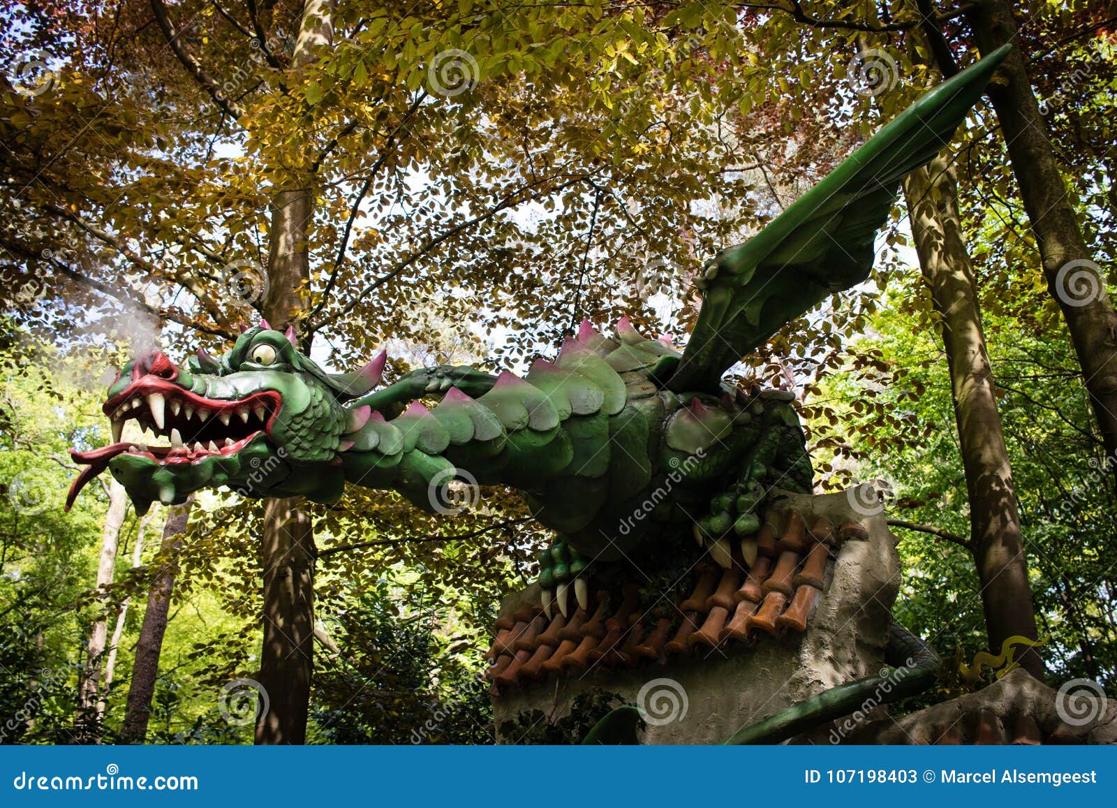 Draak in Themapark DE Efteling Redactionele Stock Foto - Image of ...