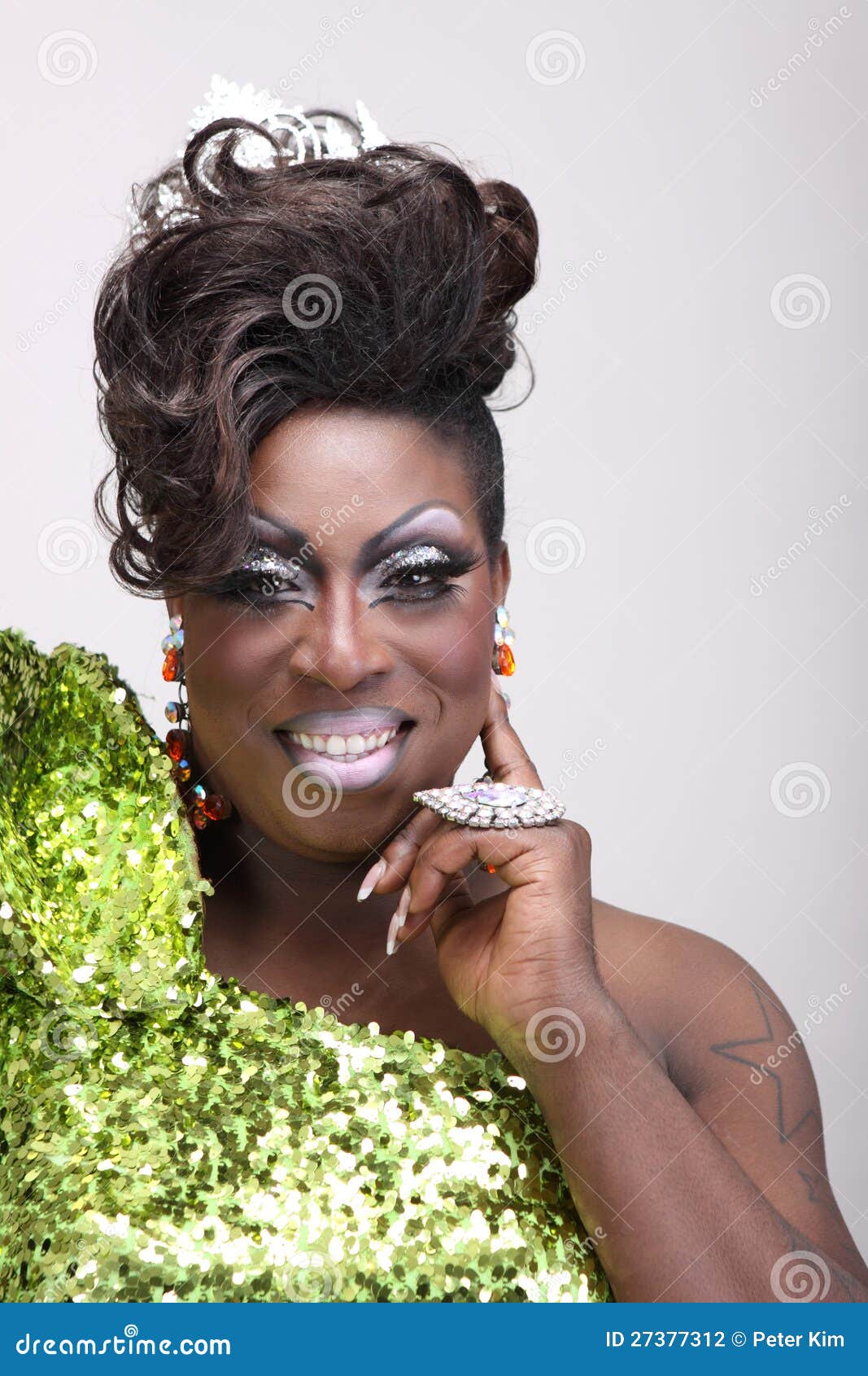 Drag queen stock photo. Image of gown, glamor, tiara - 27377312