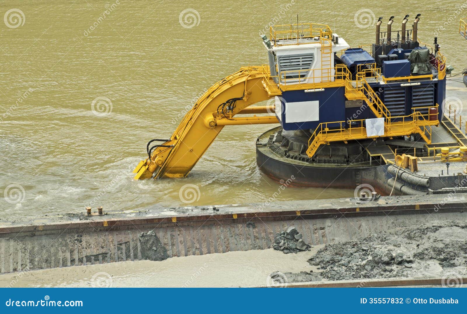Dragage Dans Le Canal De Panama Photo stock - Image du construction ...