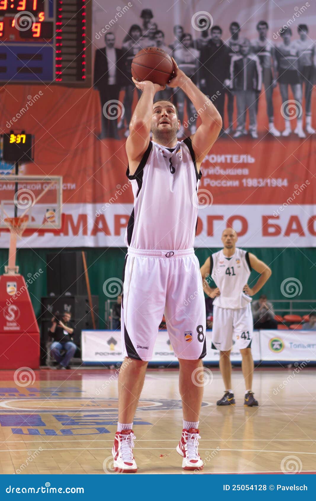 Dragan Labovic editorial stock photo. Image of krylia - 25054128