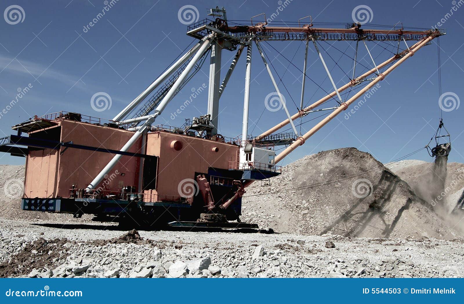 Dragline stock image. Image of resource, extreme, cast - 5544503