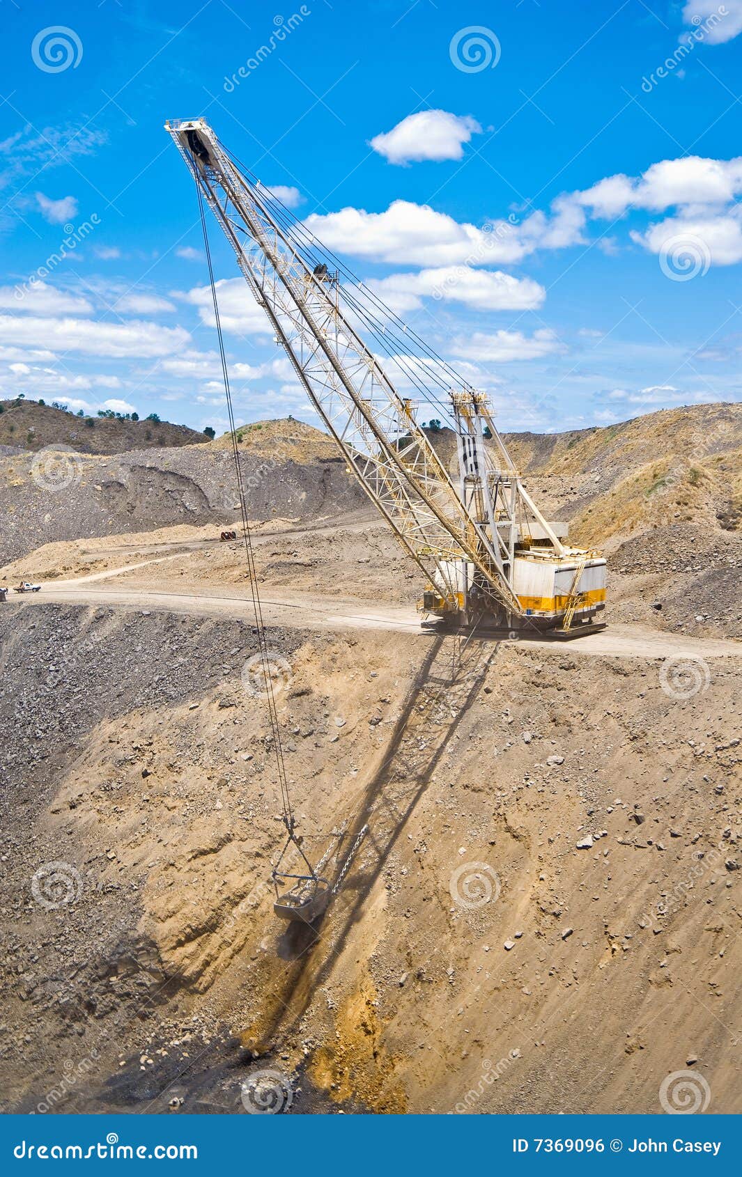 Dragline Royalty-Free Stock Photography | CartoonDealer.com #30210791
