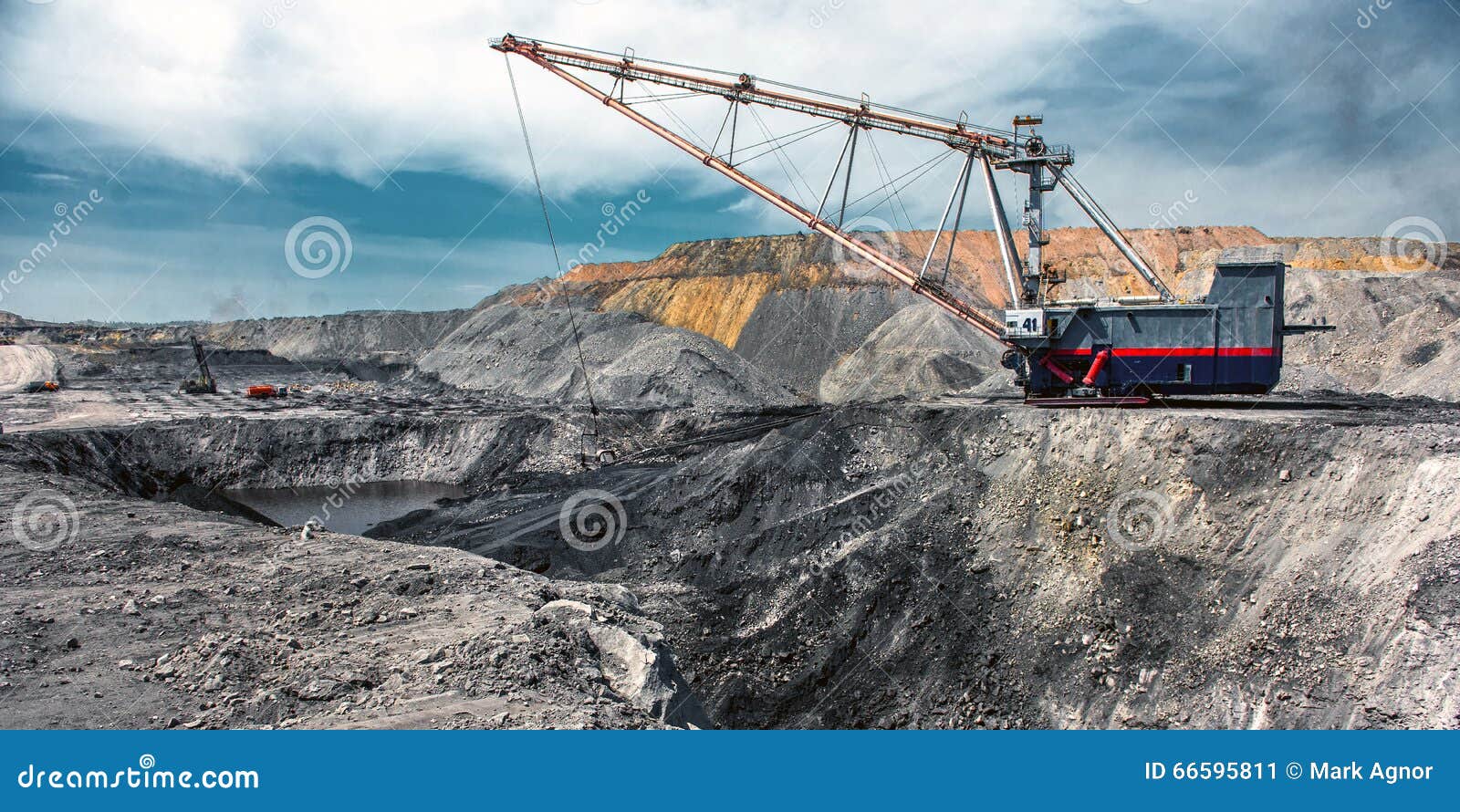 Dragline on Open Pit Coal Mine Stock Image - Image of iron, career ...