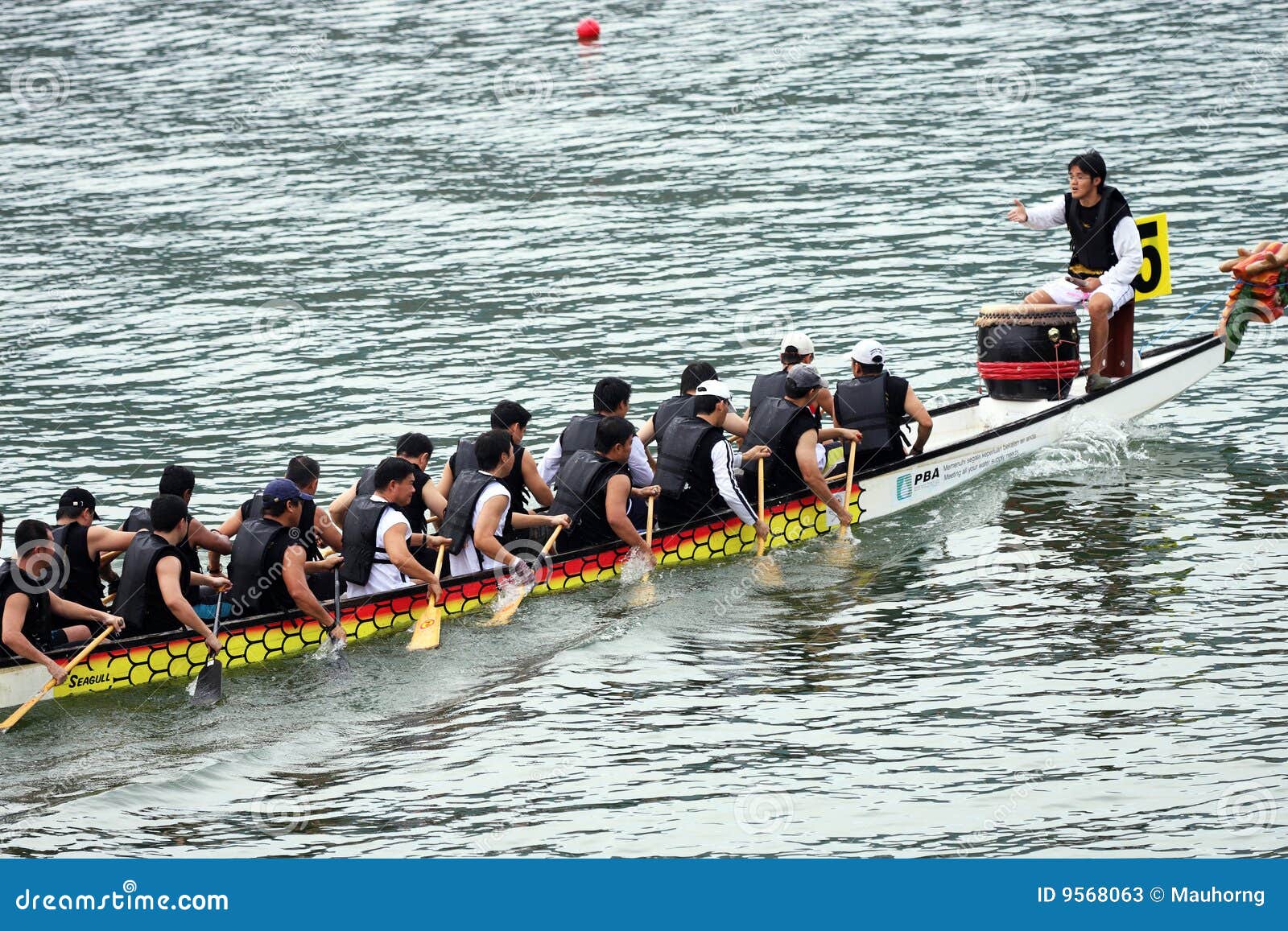Dragon Boat Race editorial stock photo. Image of watersport - 9568063