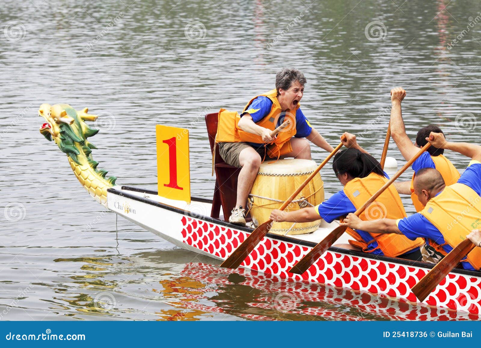 Dragon-boat racing editorial photo. Image of dragon, river - 25418736