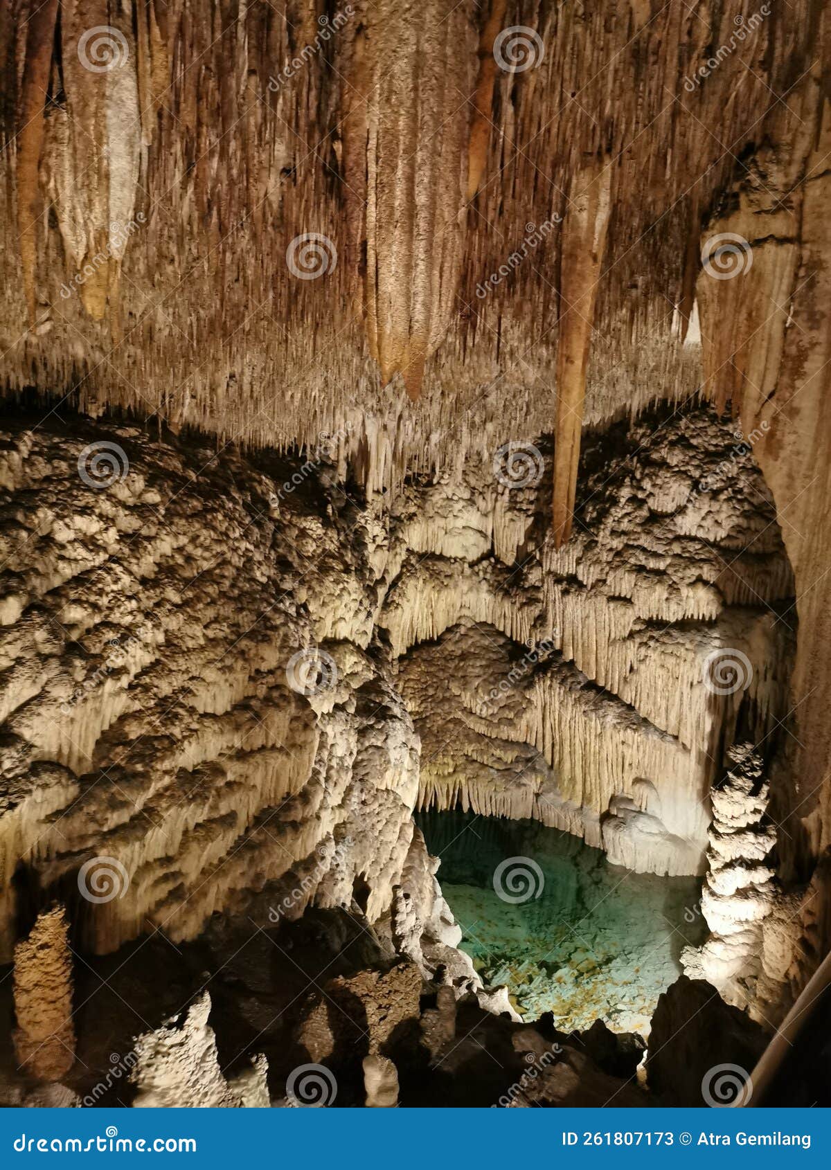 Dragon Cave Mallorca stock image. Image of dragon, mallorca - 261807173