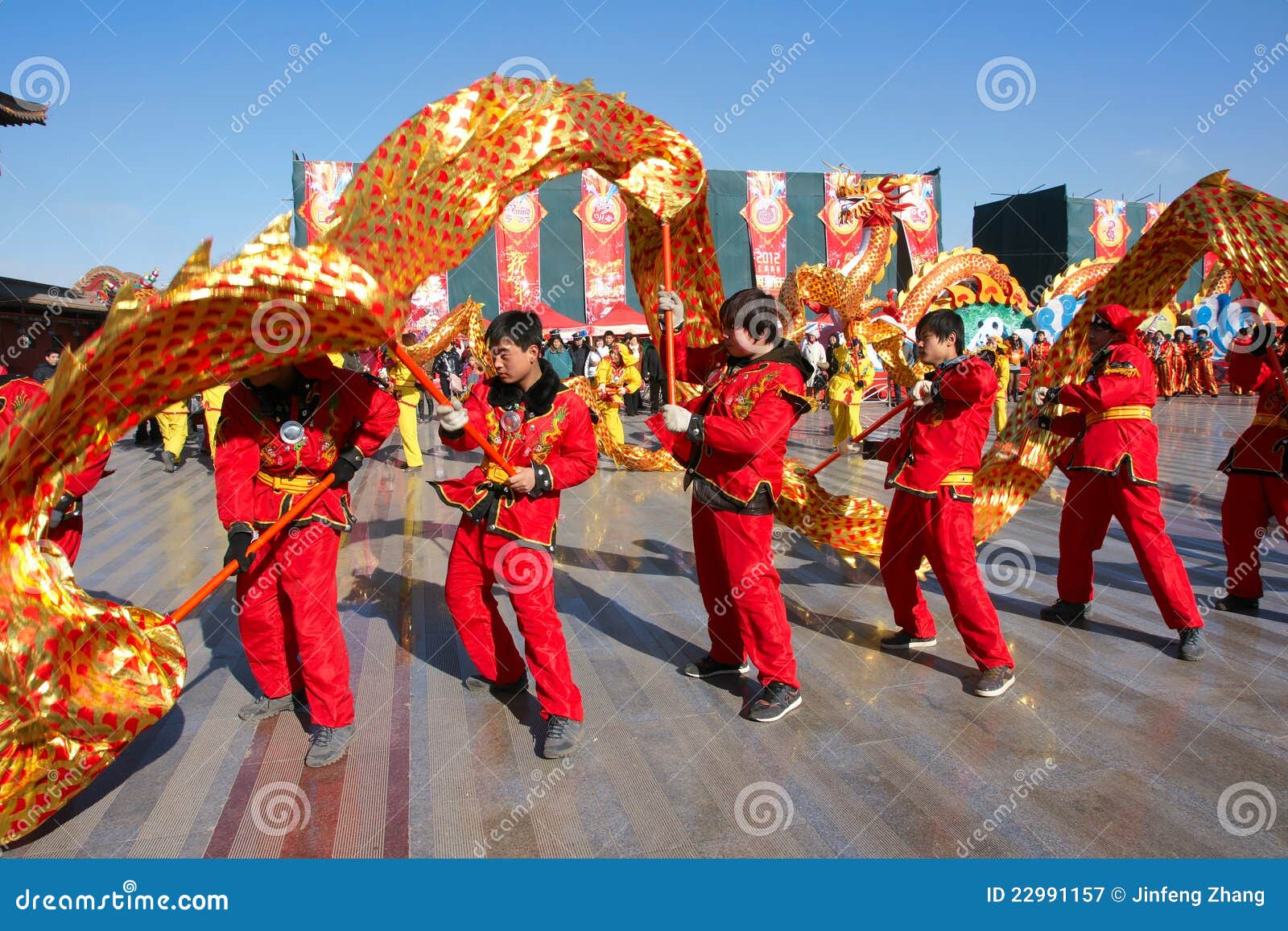 Dragon dance editorial photography. Image of perform - 22991157