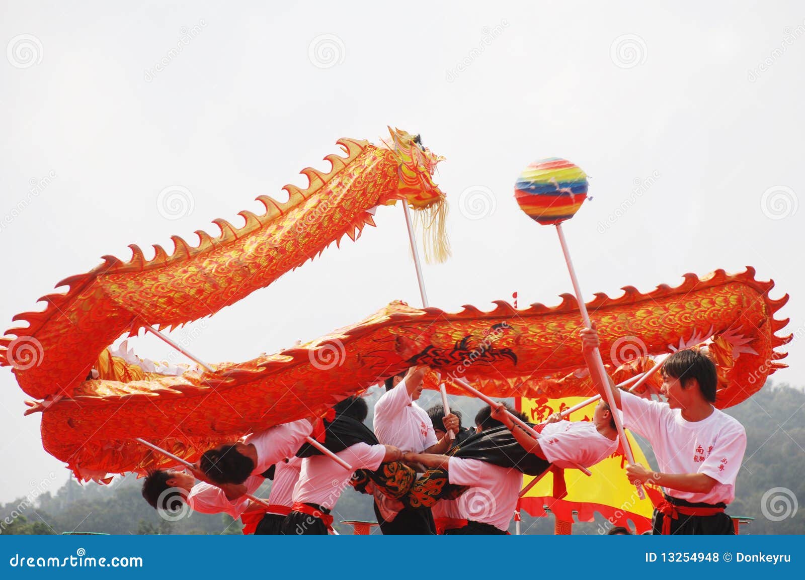 Dragon dance performance editorial stock photo. Image of expect - 13254948
