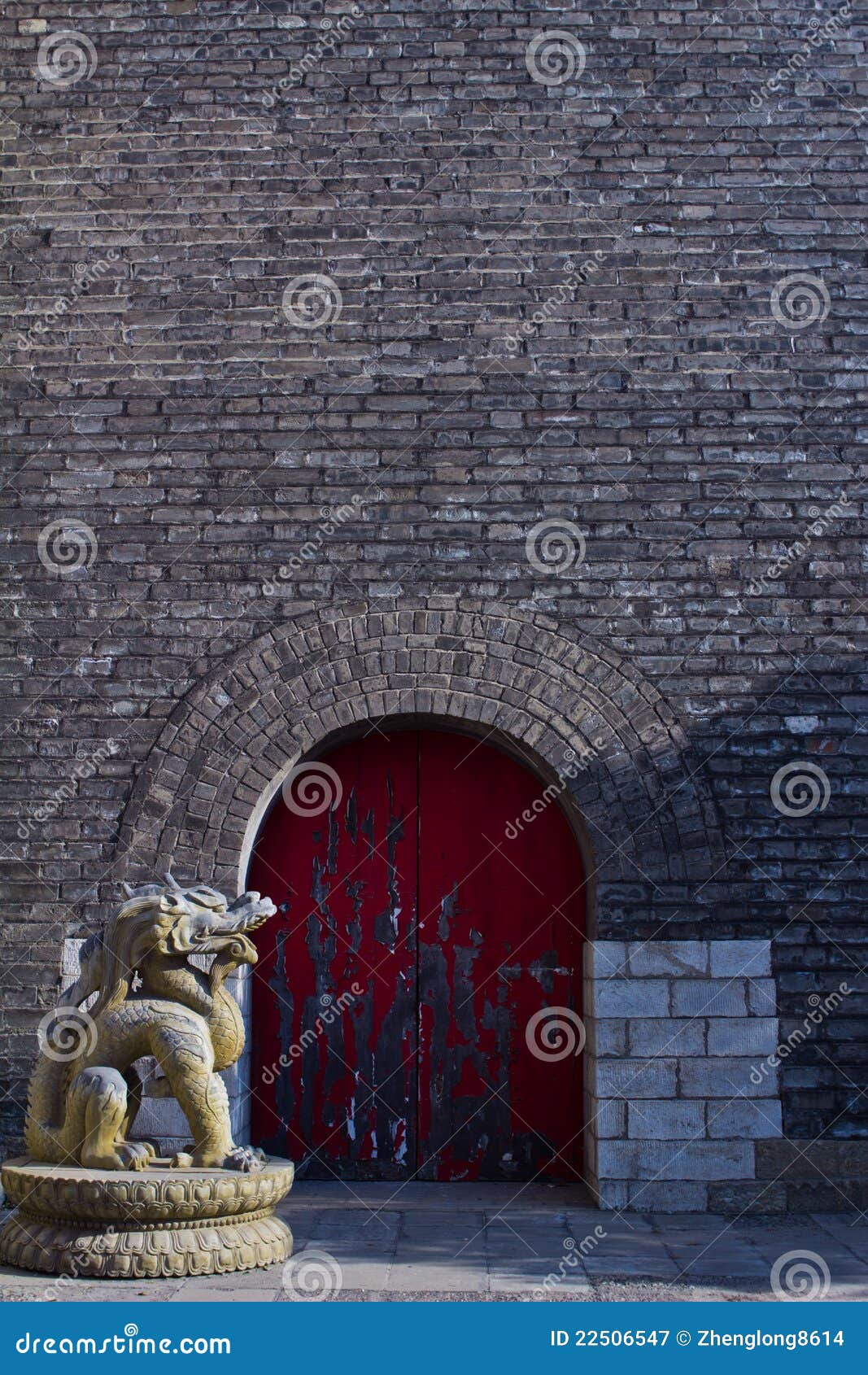 Dragon and the door stock image. Image of guards, dragon - 22506547