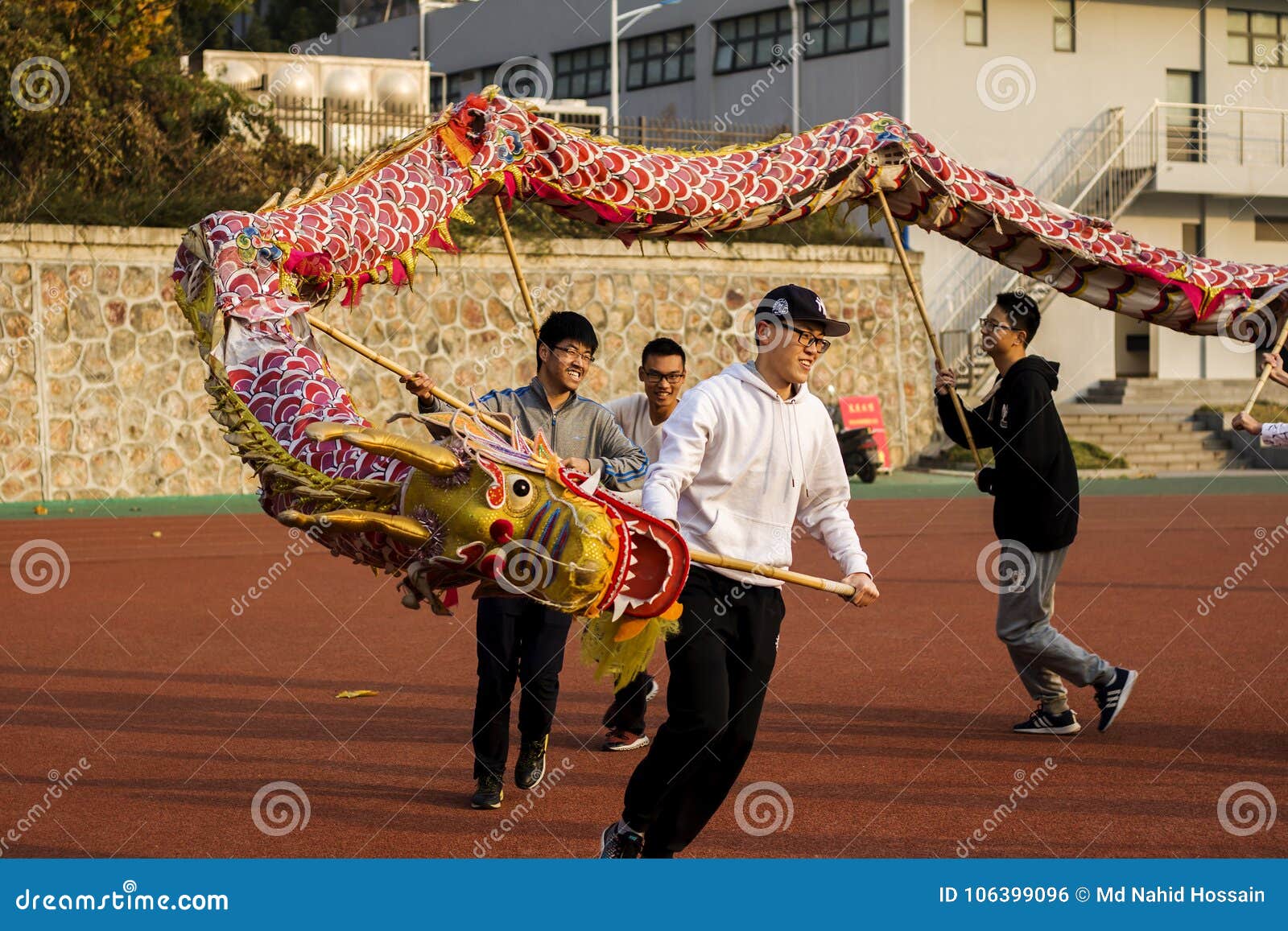 Dragon Festival in China foto editorial. Imagem de porcelana - 106399096
