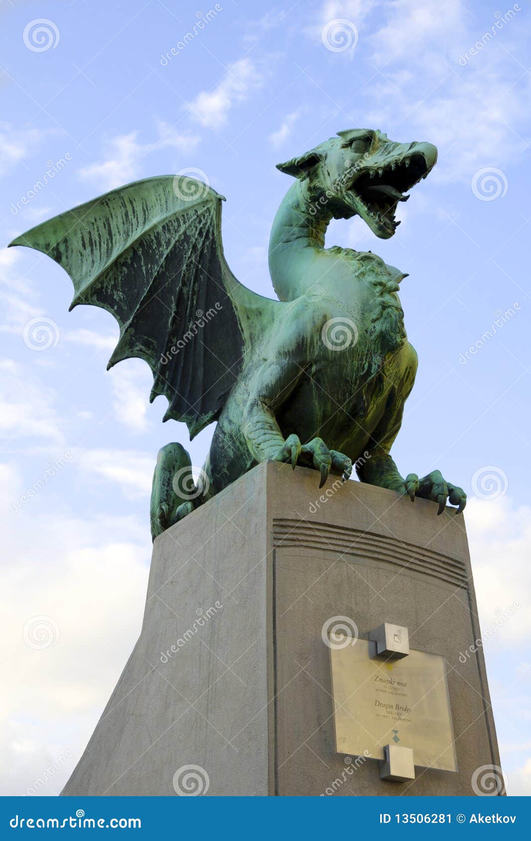 Dragon guard stock image. Image of devil, sculpture, gothic - 13506281