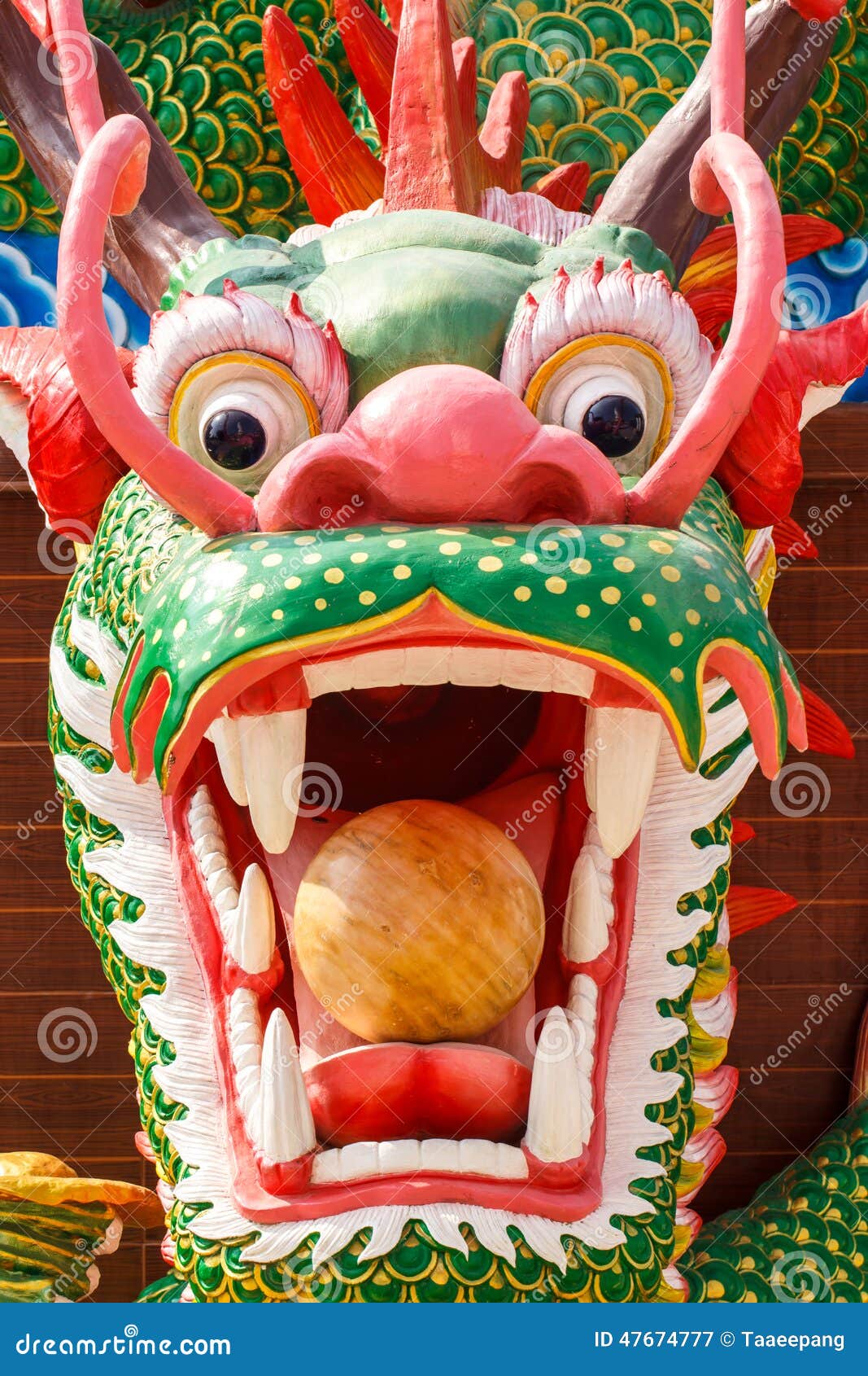 Dragon Head Sculpture on Wall of Temple Stock Image - Image of oriental ...
