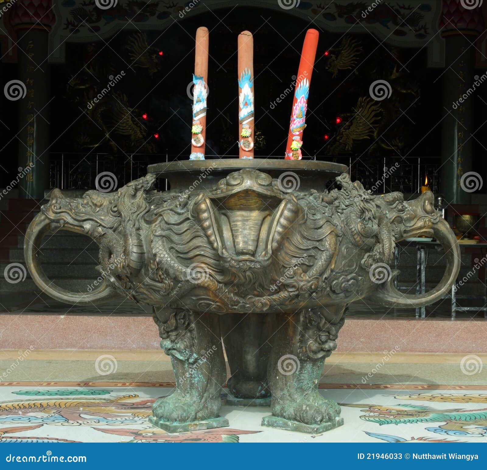 Dragon incense burner stock image. Image of culture, golden - 21946033