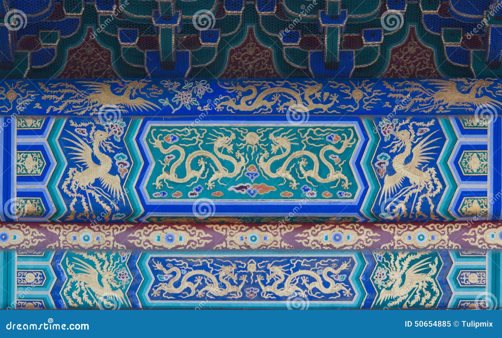 Dragon and Phoenix Patterns at the Temple of Heaven in Beijing Stock ...