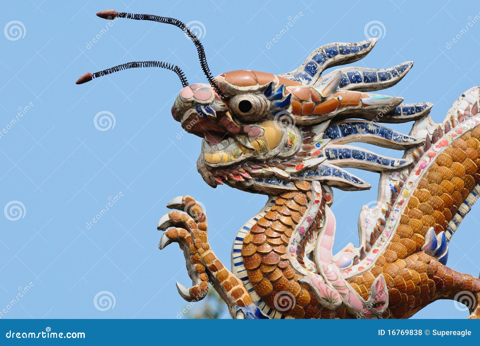 The dragon on the roof top stock photo. Image of perspective - 16769838