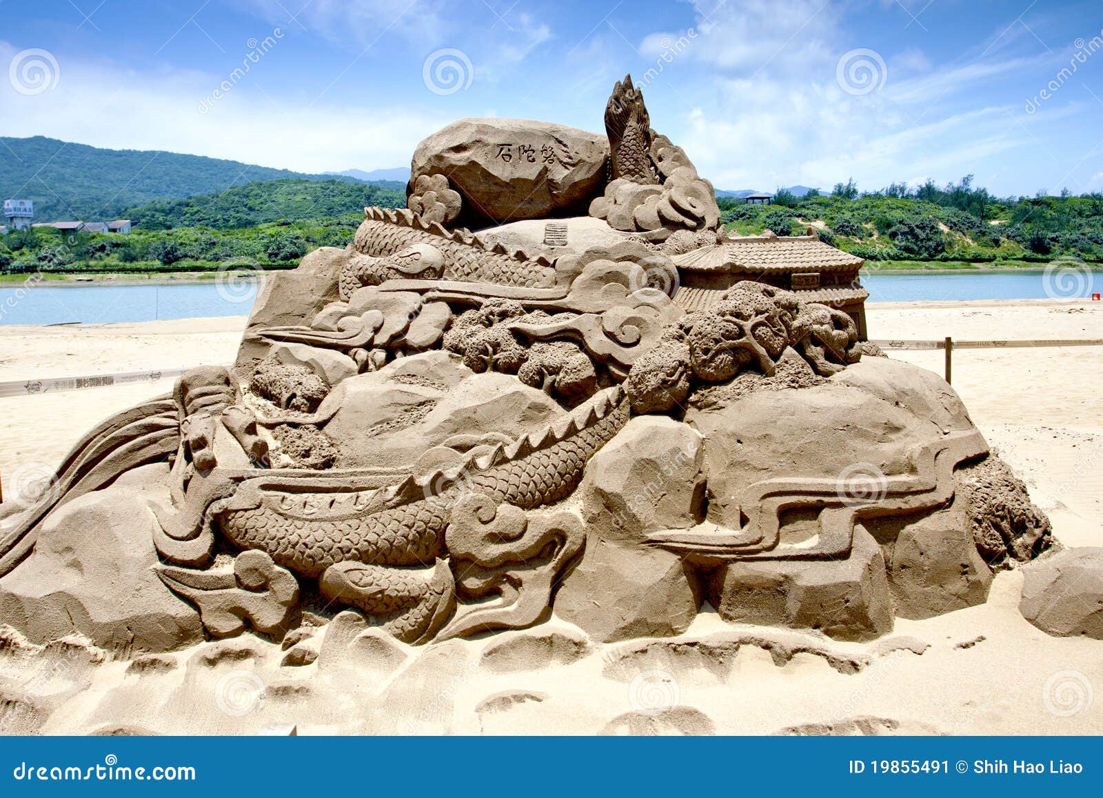Dragon sand sculpture editorial photo. Image of craftsmanship - 19855491
