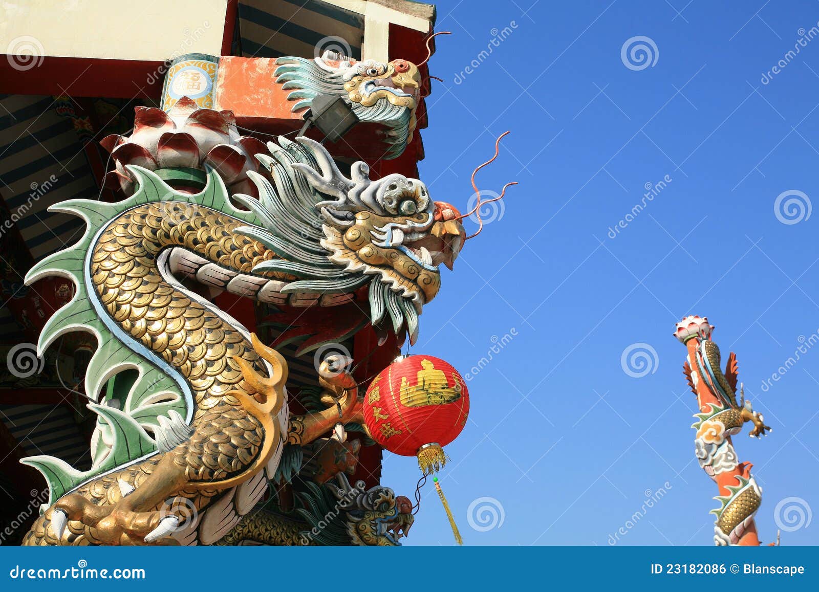 Dragon Statue Attached on the Lamp Post Stock Photo - Image of asia ...