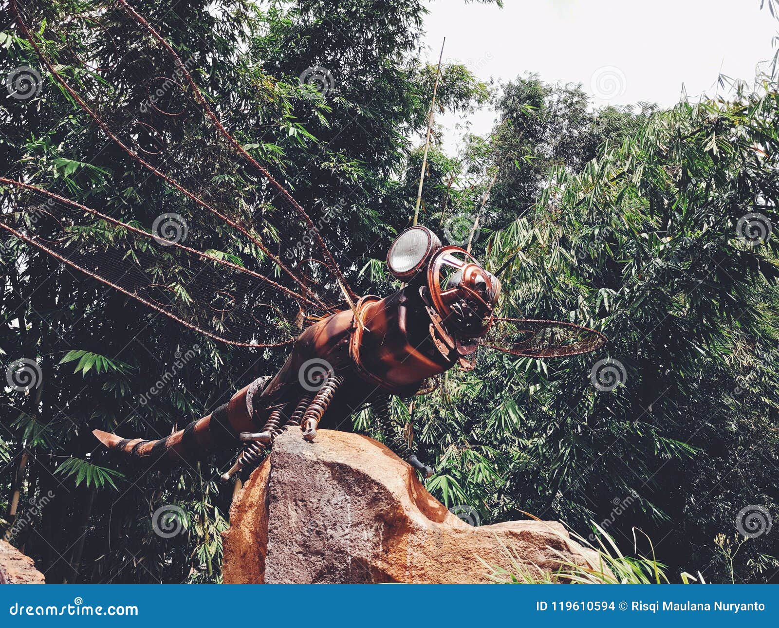 Dragonfly Mecha editorial stock image. Image of recycle - 119610594