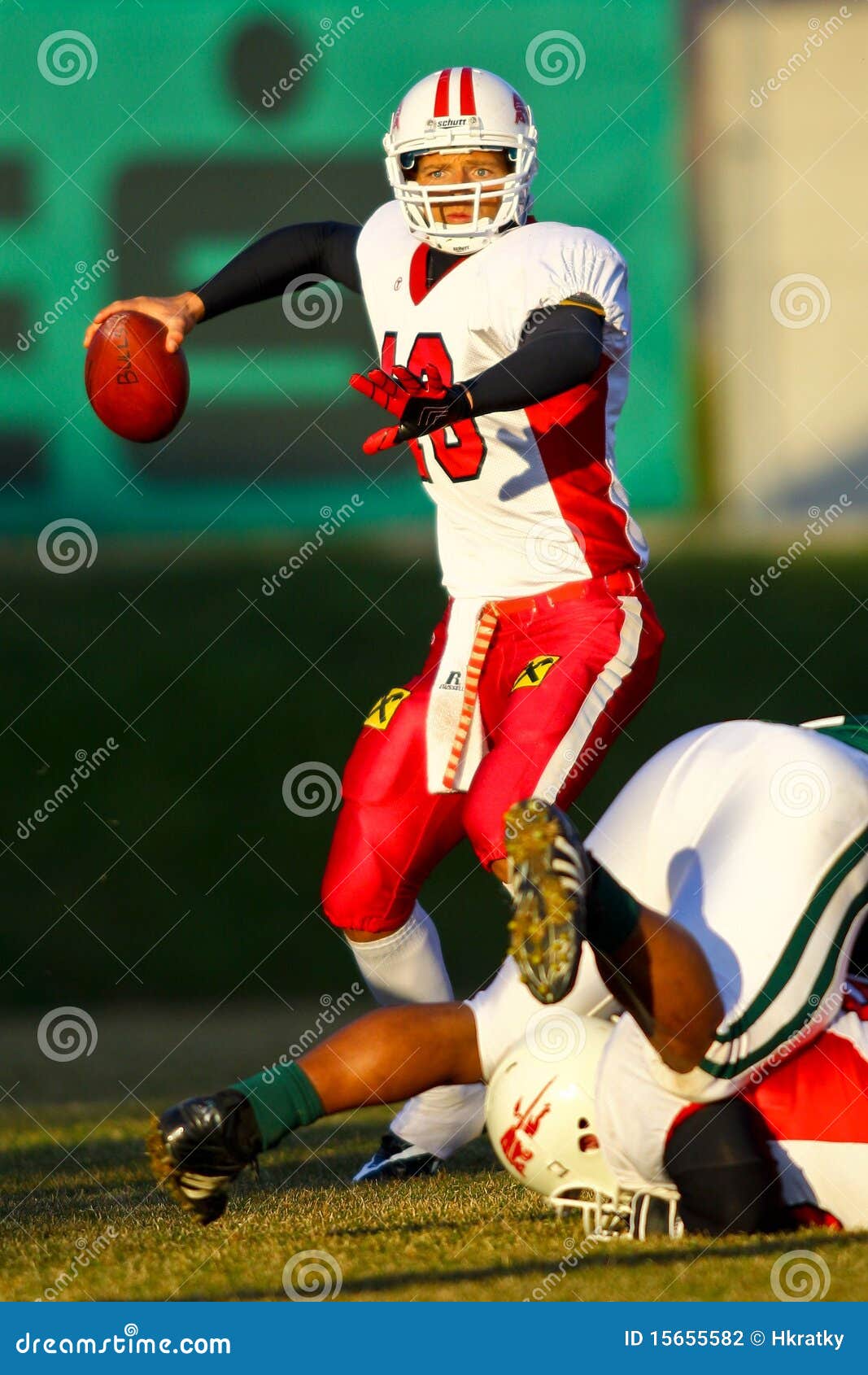 Dragons vs. Bulls editorial photography. Image of bulls - 15655582