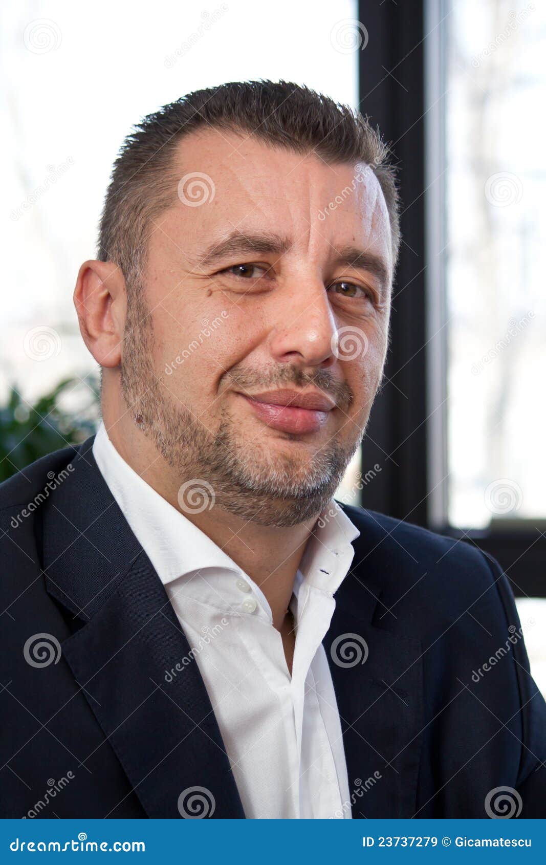 Dragos Simion's Instagram, Twitter & Facebook on IDCrawl