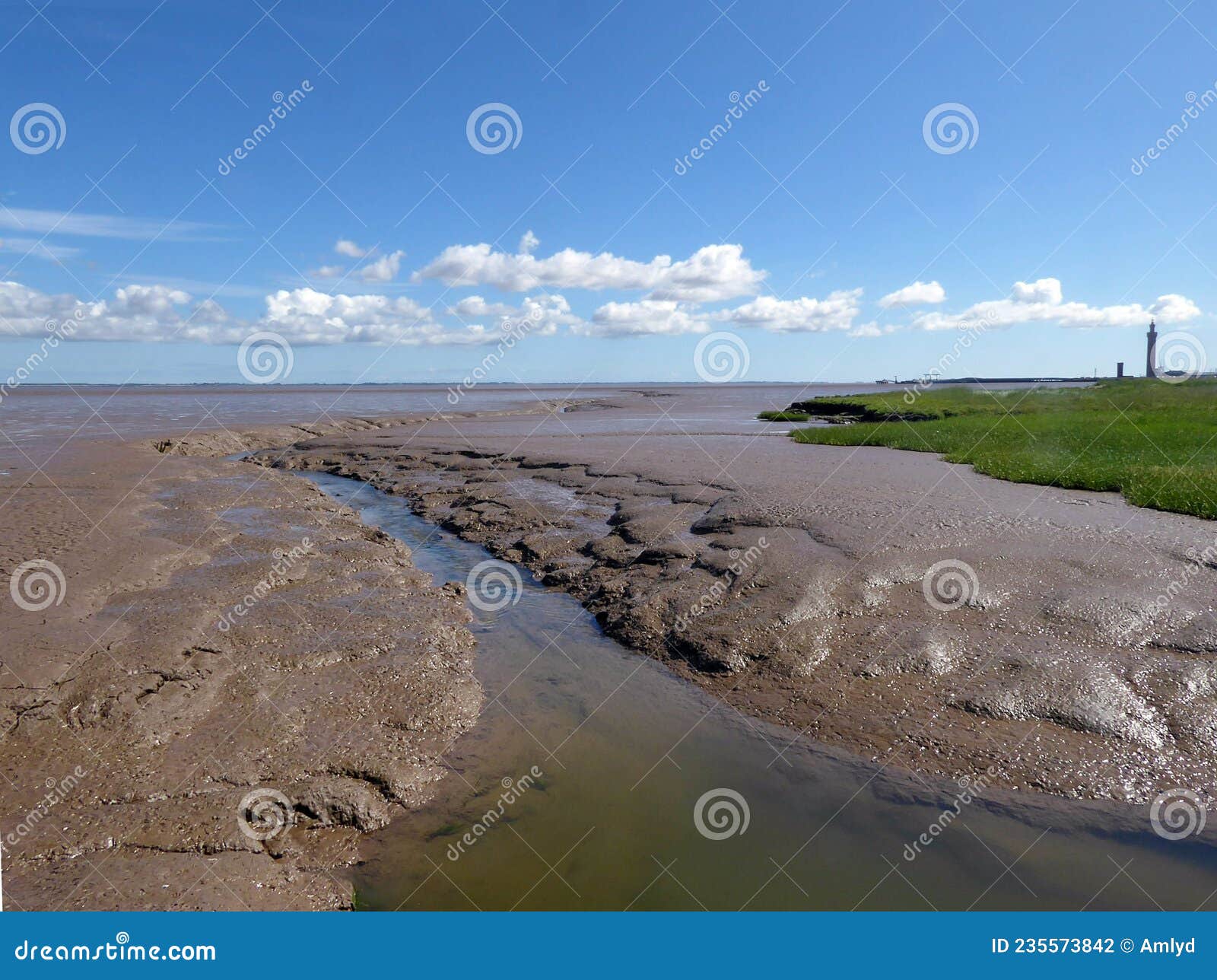 Drain Outflow into the River Humber Stock Photo - Image of horizon ...