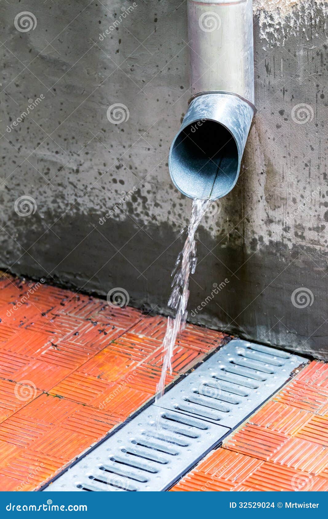 Drainpipe stock photo. Image of metal, pipe, pouring - 32529024